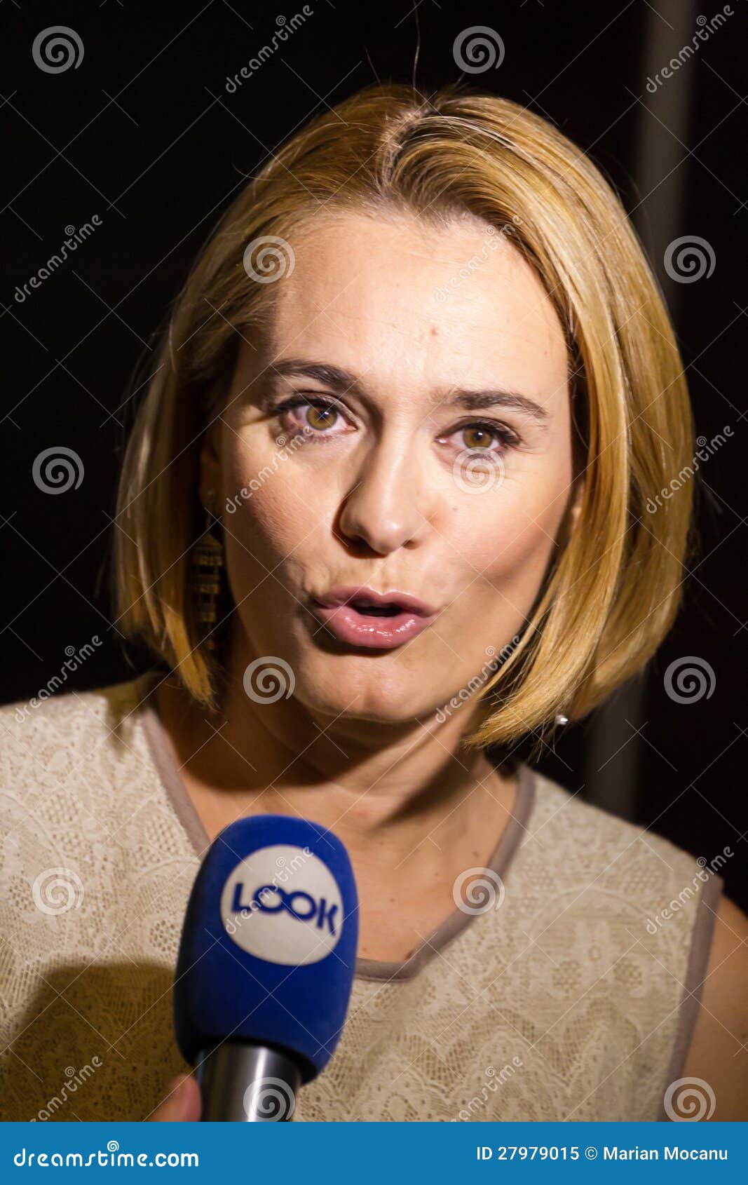 Andreea Esca editorial image. Image of show, celebrities - 27979015