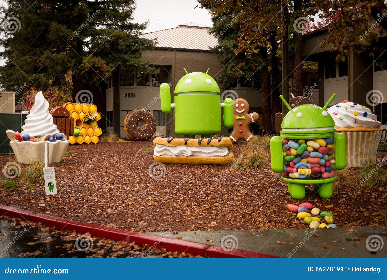 Android Figures on Google Campus Editorial Stock Image - Image of ...