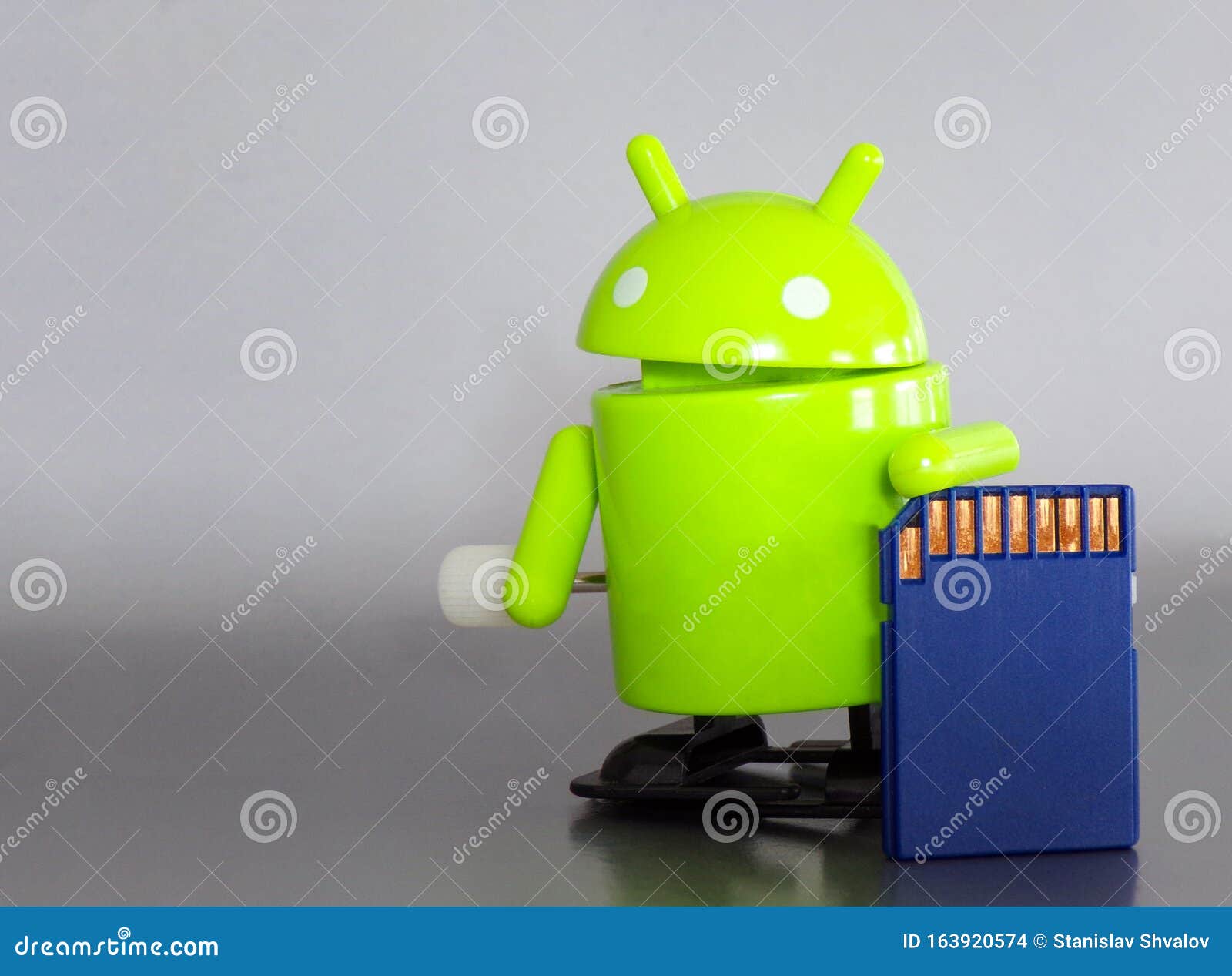 Android operating system. editorial stock image. Image of green - 163920574