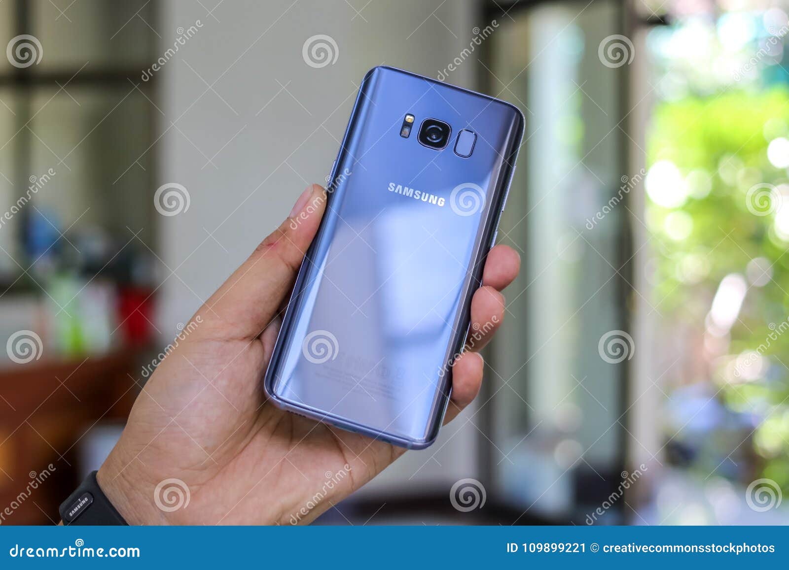 Android, Phone, Blur Picture. Image: 109899221