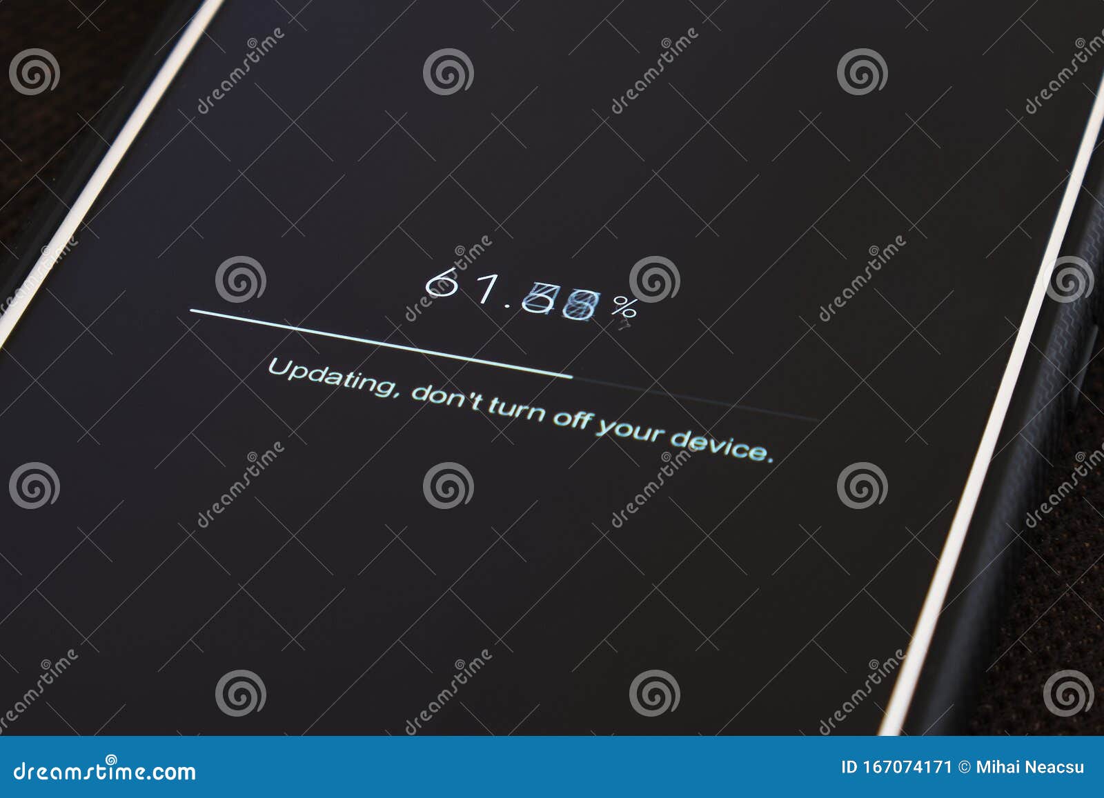 Android Phone Displaying Update Text Message Updating, Don`t Turn Off ...