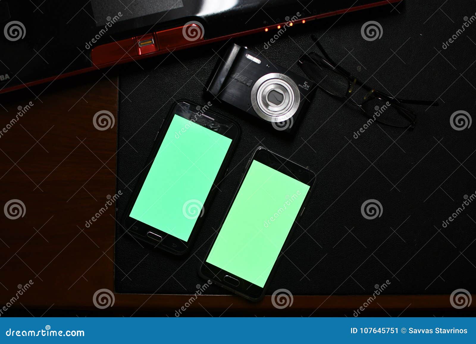 Android Phone with Green Screens Setup Stock Image - Image of contract ...