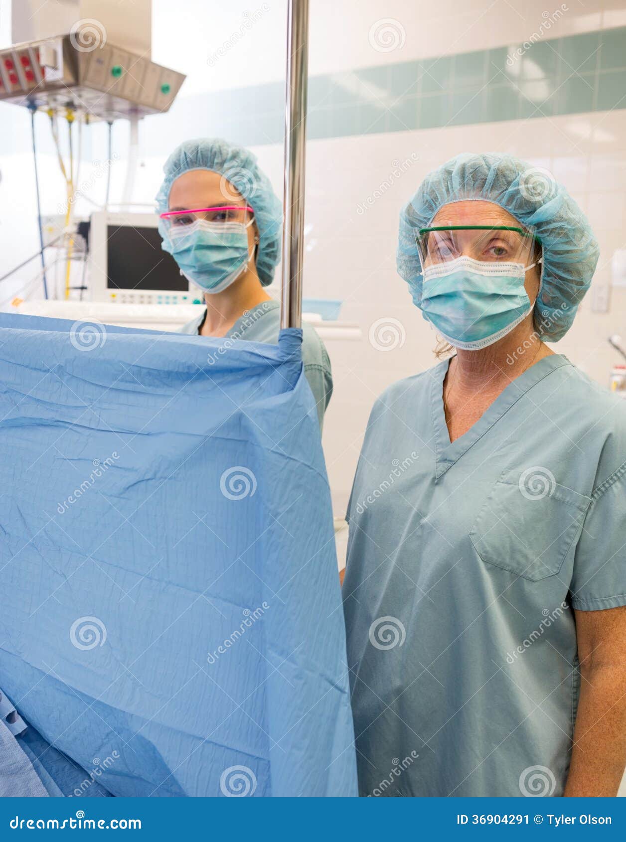 Anesthesiologist in Operating Suite Stock Image - Image of healthcare ...
