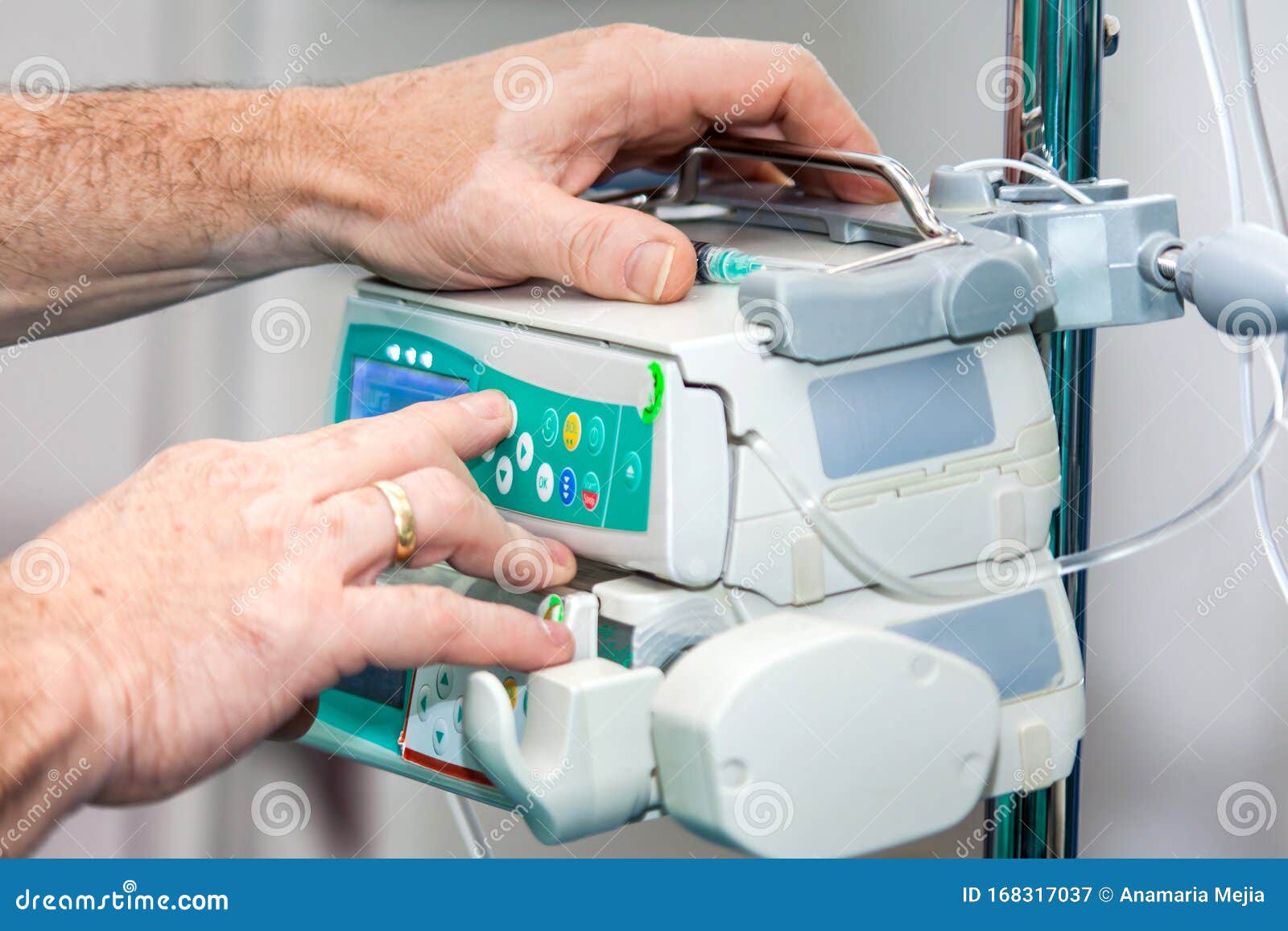 Anesthetist at a Operating Room Setting the Anesthesia Machine Stock ...