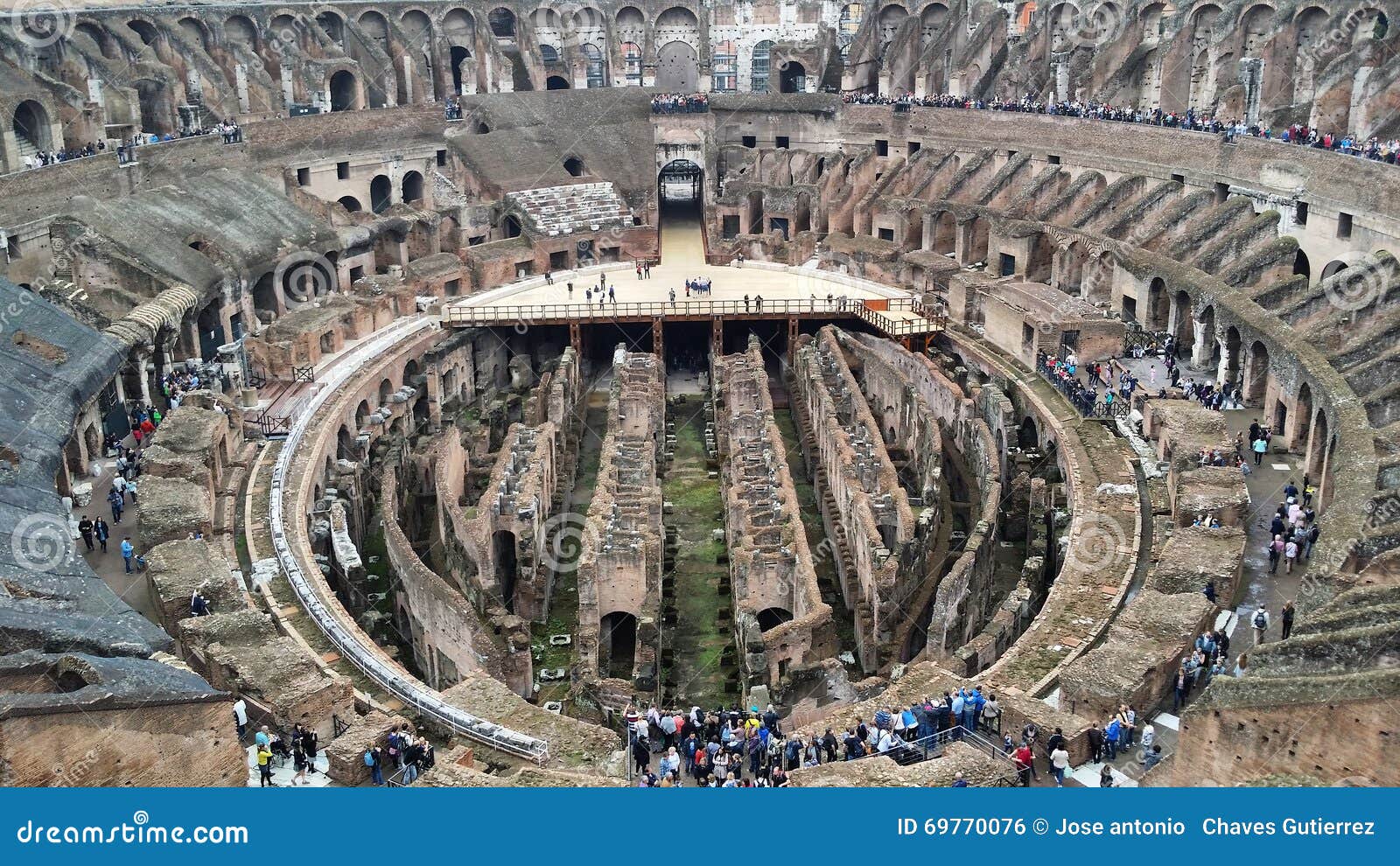 Anfiteatro Flavio foto de archivo. Imagen de roma, coliseo - 69770076