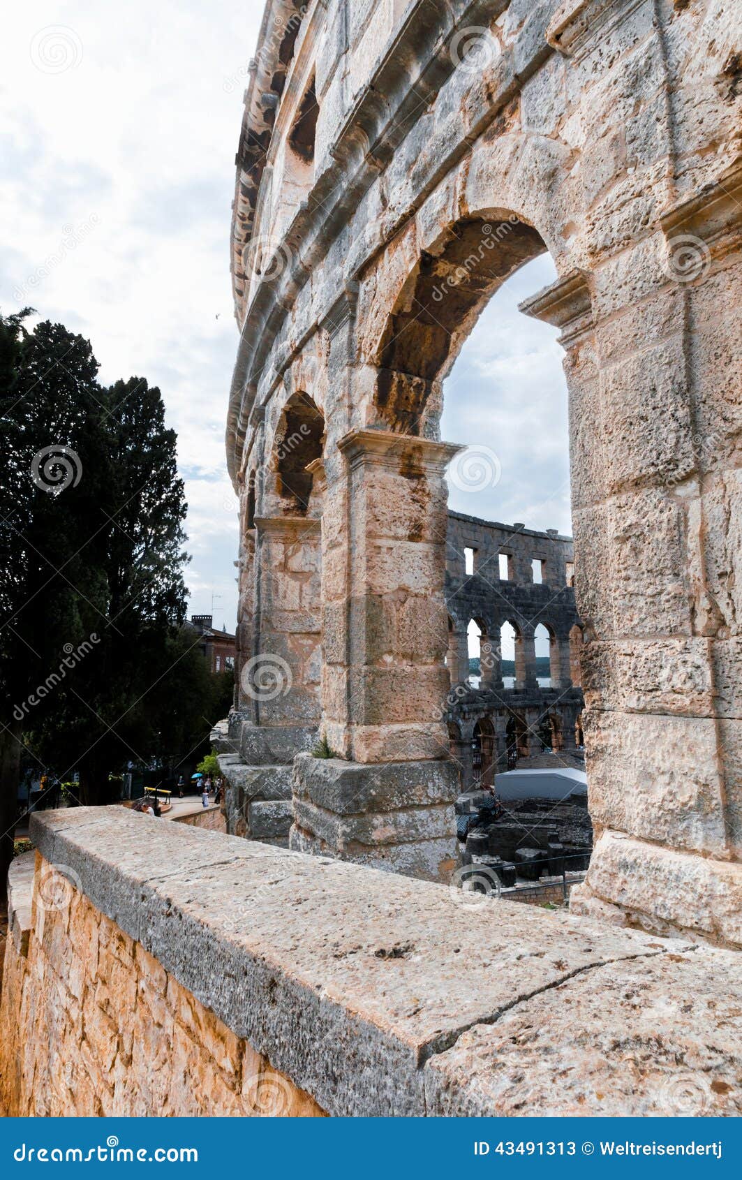 Anfiteatro Romano (arena) in Pola Immagine Stock - Immagine di ...