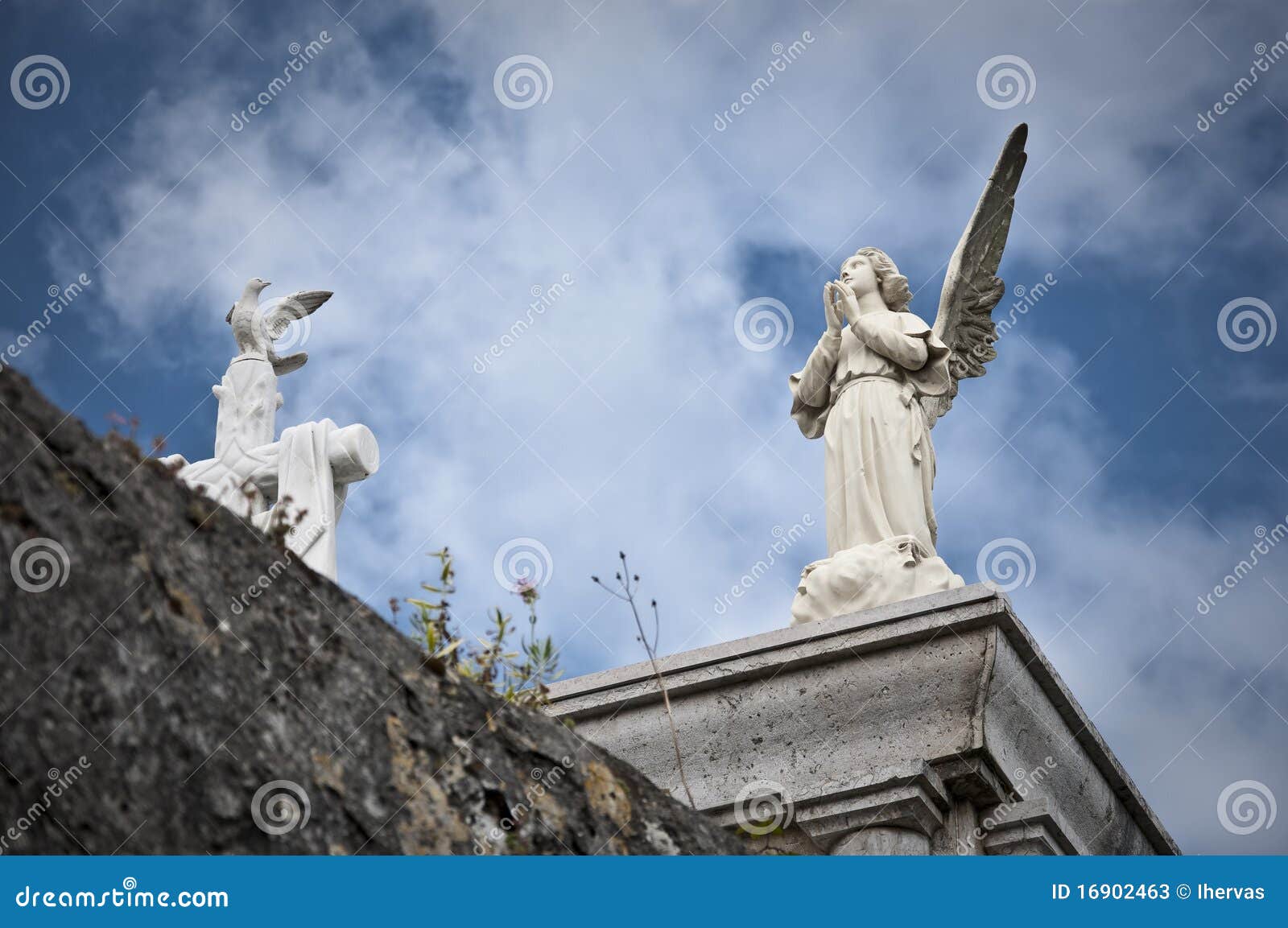 Ange de prière image stock. Image du catholicisme, culte - 16902463