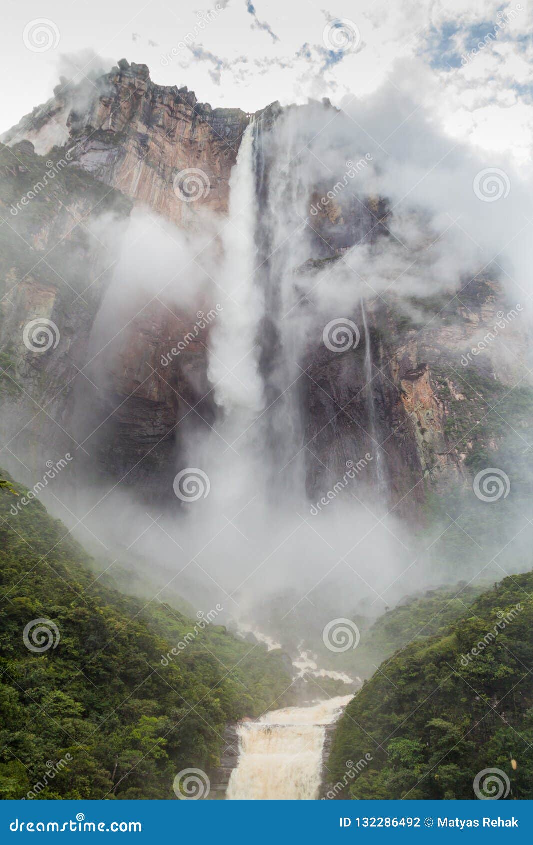 Angel Falls Salto Angel fotografia stock. Immagine di venezuela - 132286492