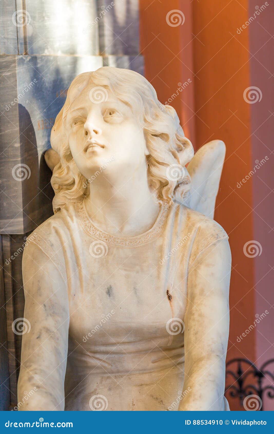 Angel looking upwards stock photo. Image of statue, wings - 88534910