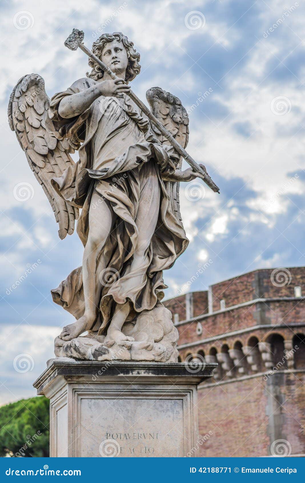 Angel statue in Rome stock image. Image of blue, religion - 42188771