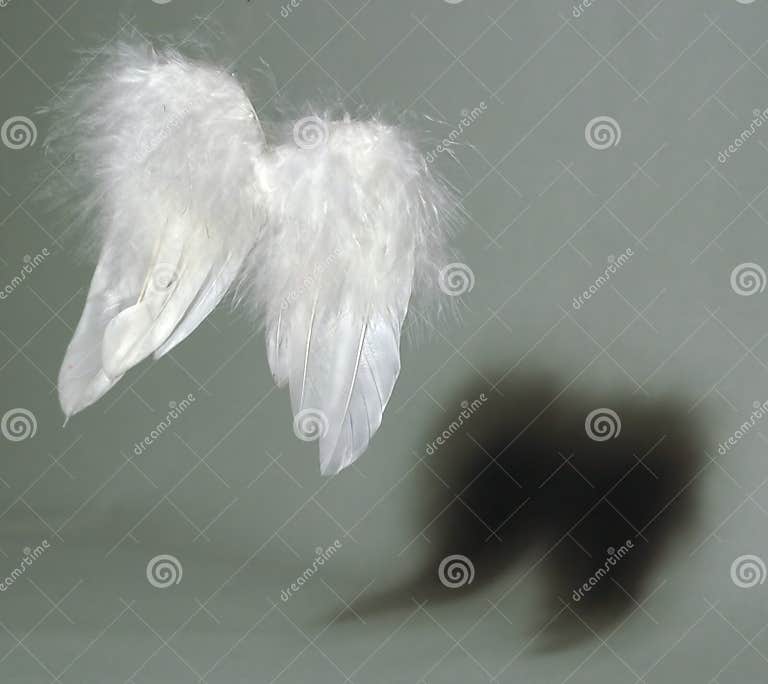 Angelo e demone immagine stock. Immagine di angelo, stagione - 50407