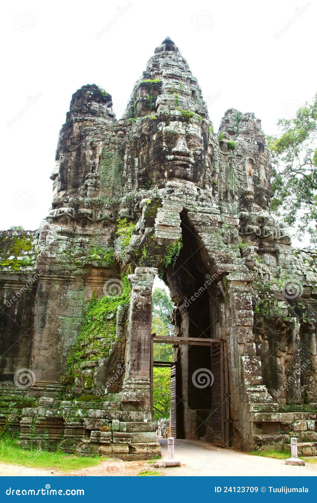 Angkor Thom gate. stock image. Image of buddhism, ancient - 24123709