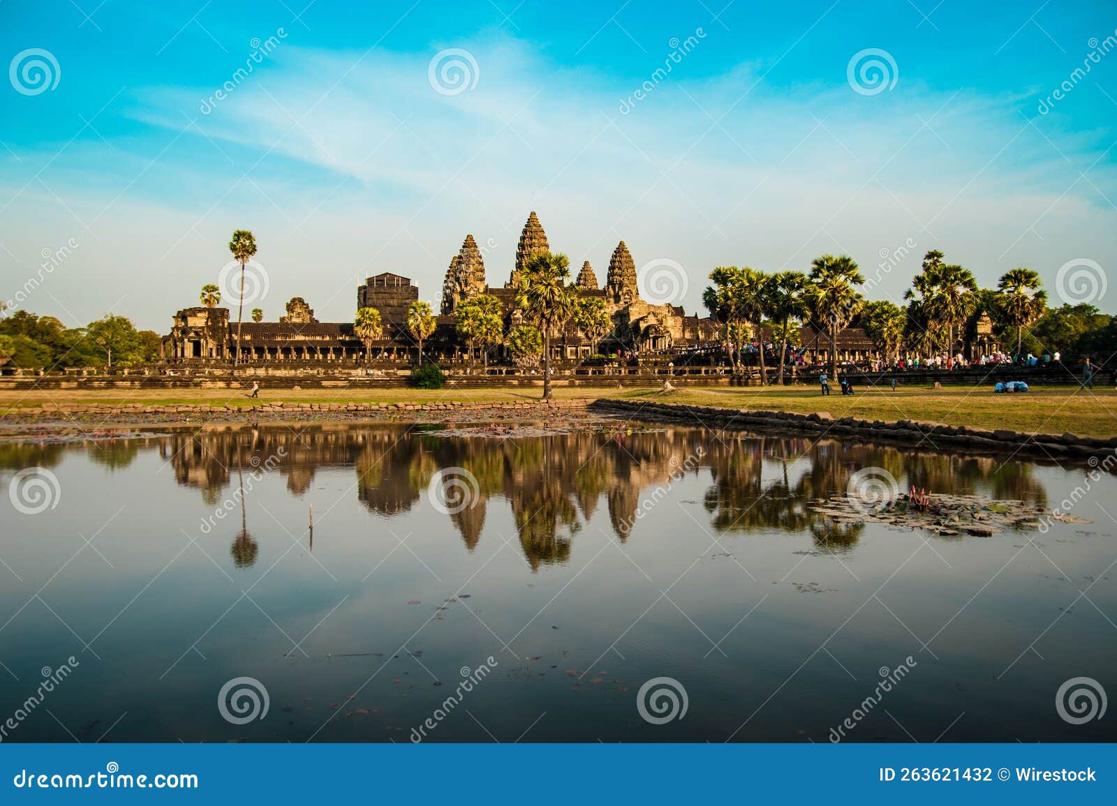 Front Side of the Main Complex of Angkor Wat Stock Photo - Image of ...