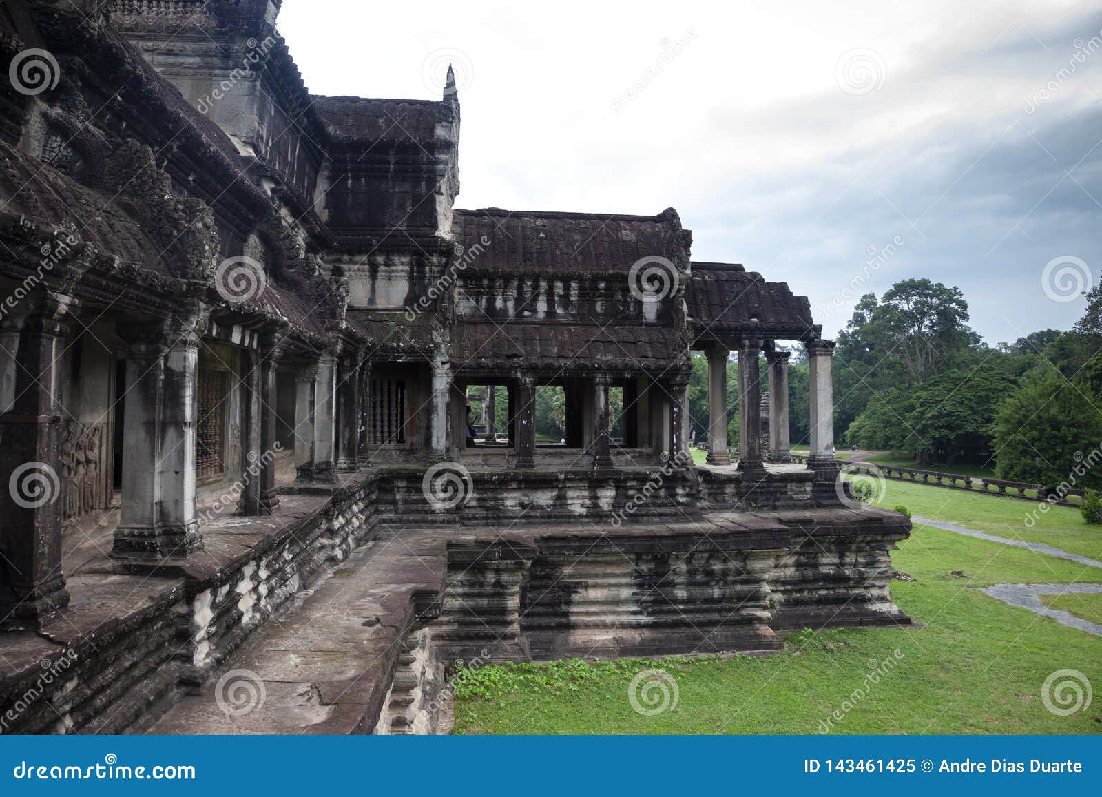 Angkor Wat Temple Side View Stock Image - Image of murals, monument ...