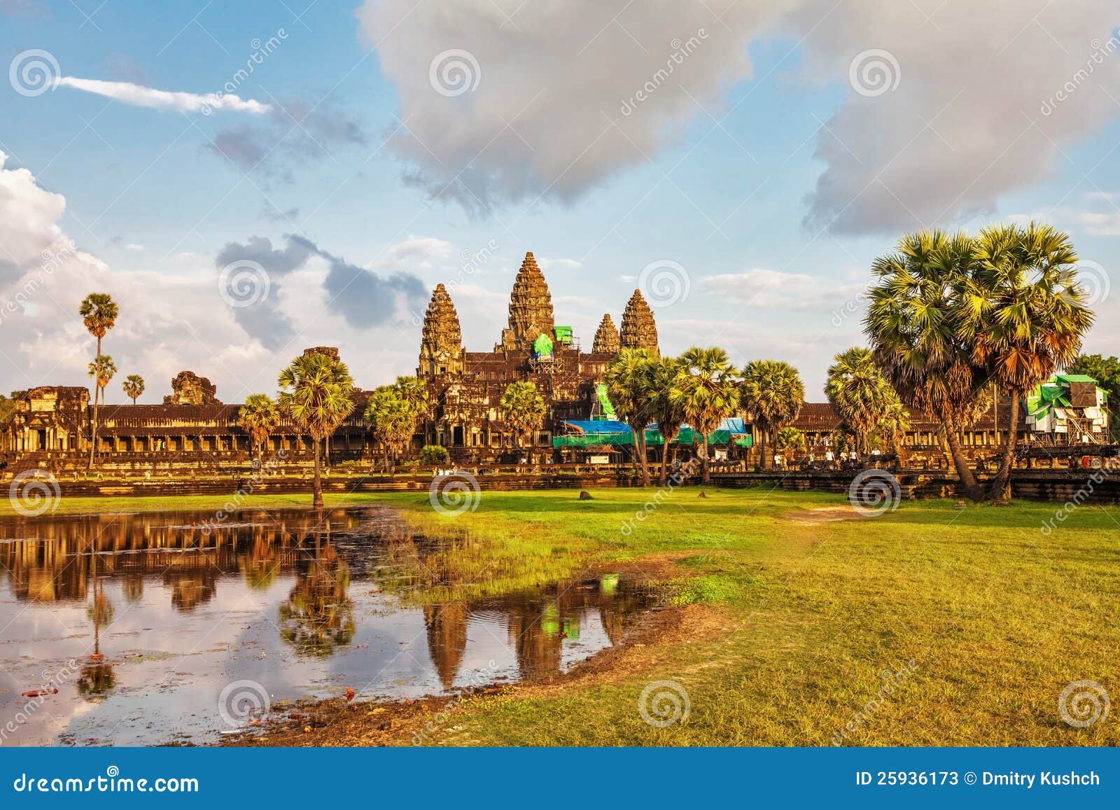 Angkor Wat Temple in Sunset Light Stock Image - Image of dawn, angkor ...