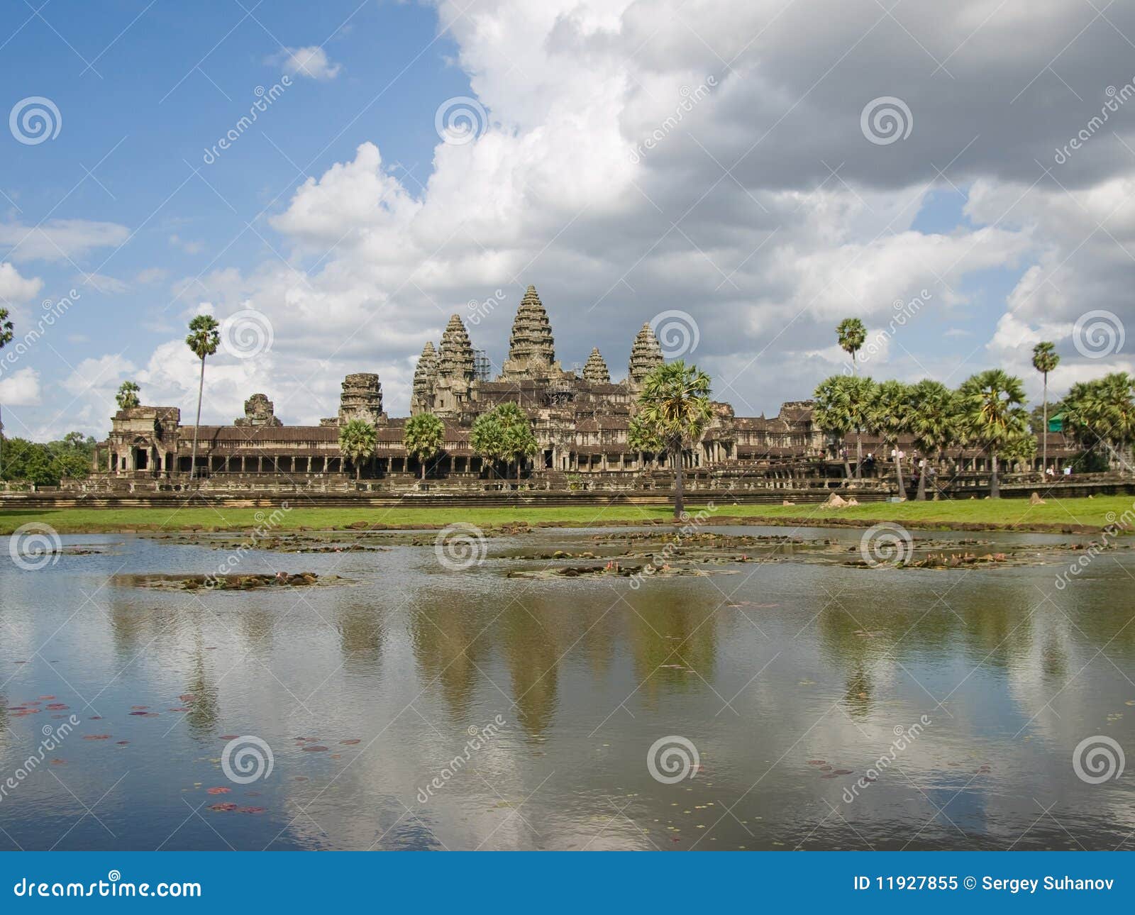 Angkor wat view stock image. Image of hinduism, indochina - 11927855