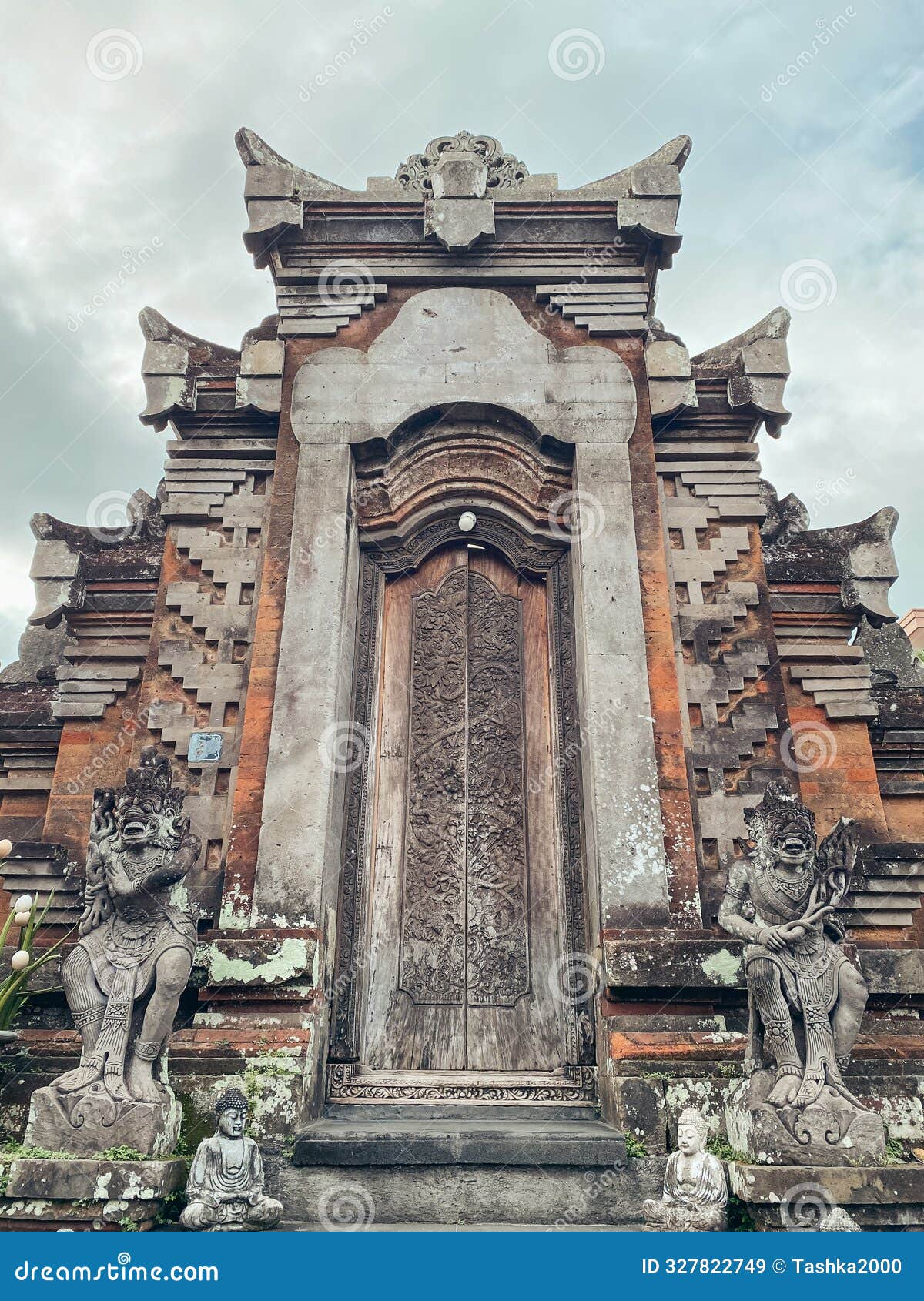 Traditional Balinese gate stock image. Image of asian - 327822749