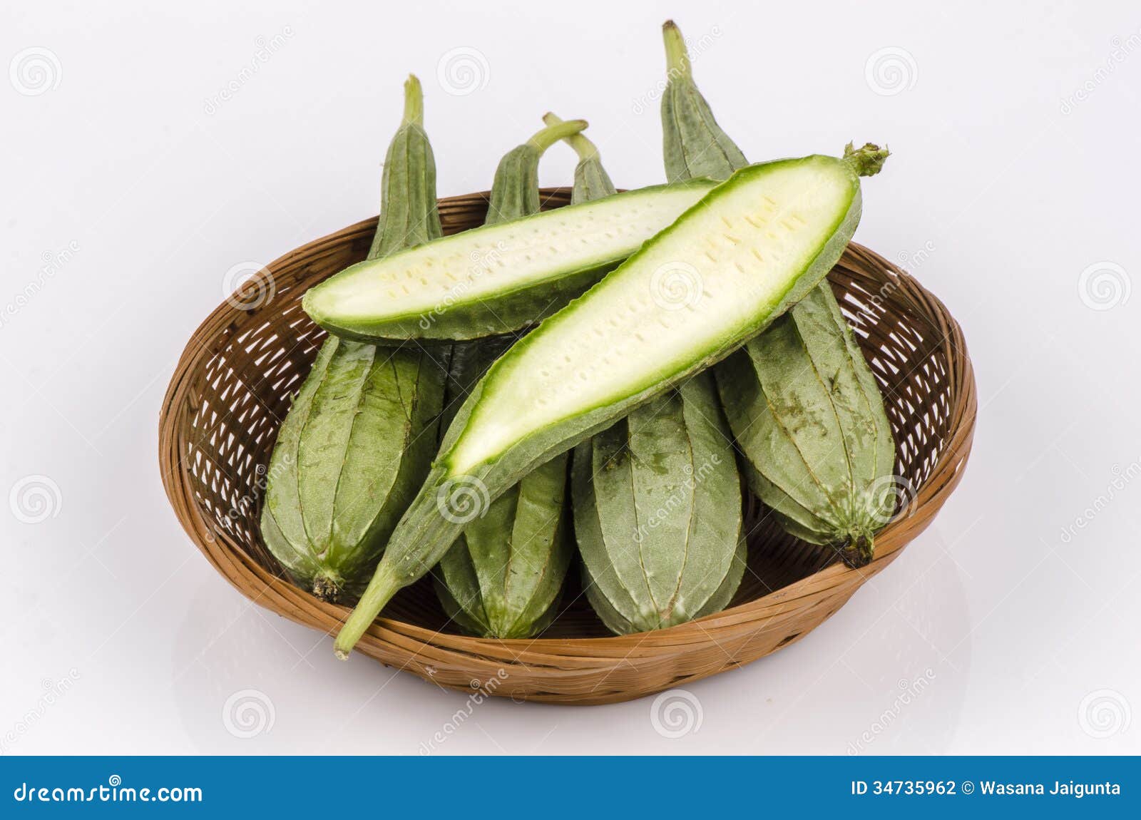 Angled Gourd (Luffa Acutangula (Linn.) Roxb Stock Photo - Image of ...