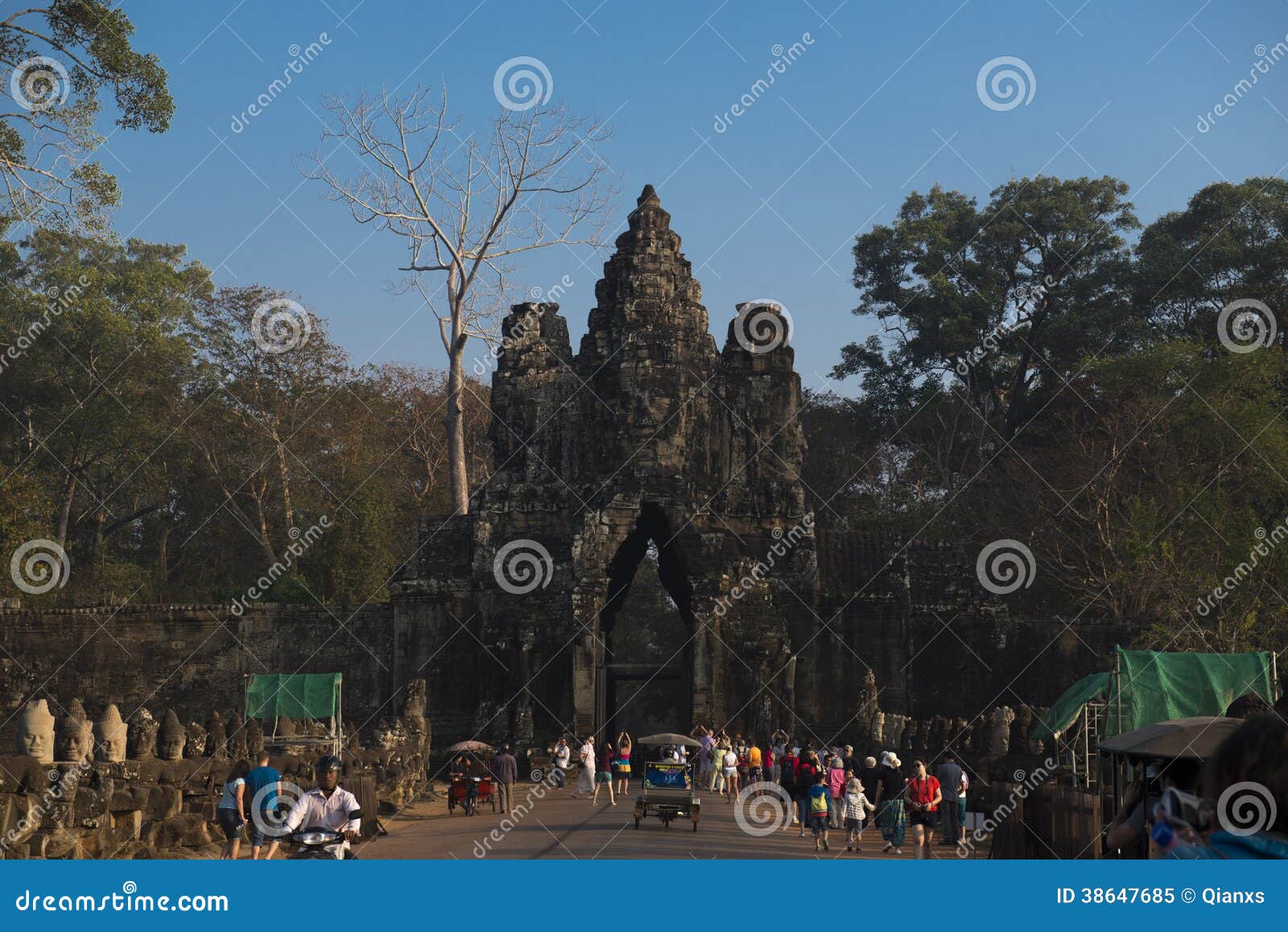 Angor thom gate editorial image. Image of ants, reap - 38647685