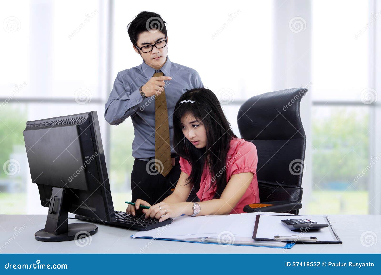 Angry Boss Firing His Employee Stock Photo - Image of desk, financial ...