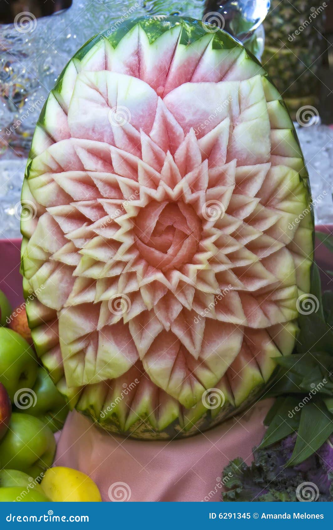 Anguria intagliata immagine stock. Immagine di intagliato - 6291345