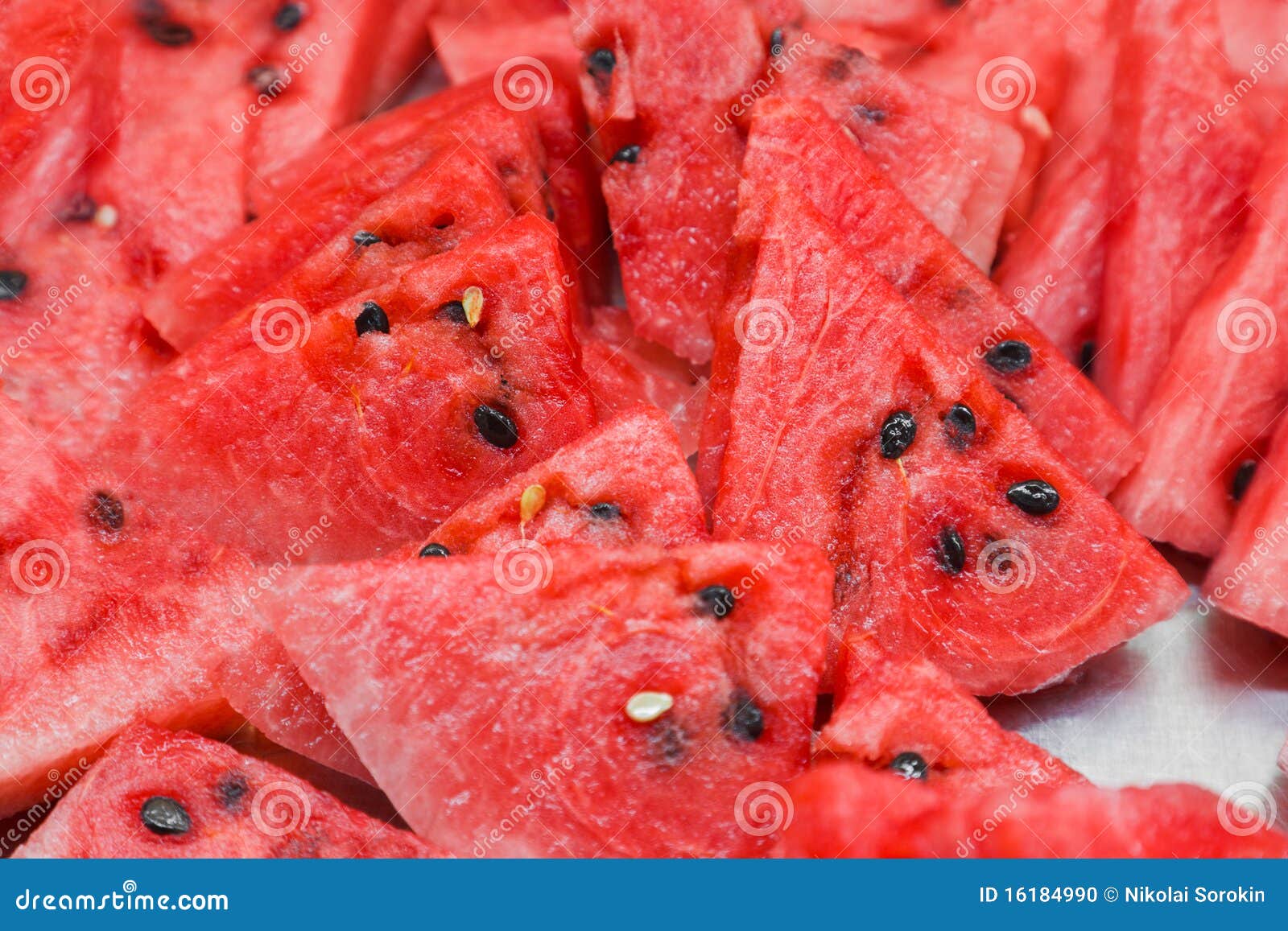 Anguria tagliata fotografia stock. Immagine di sugoso - 16184990