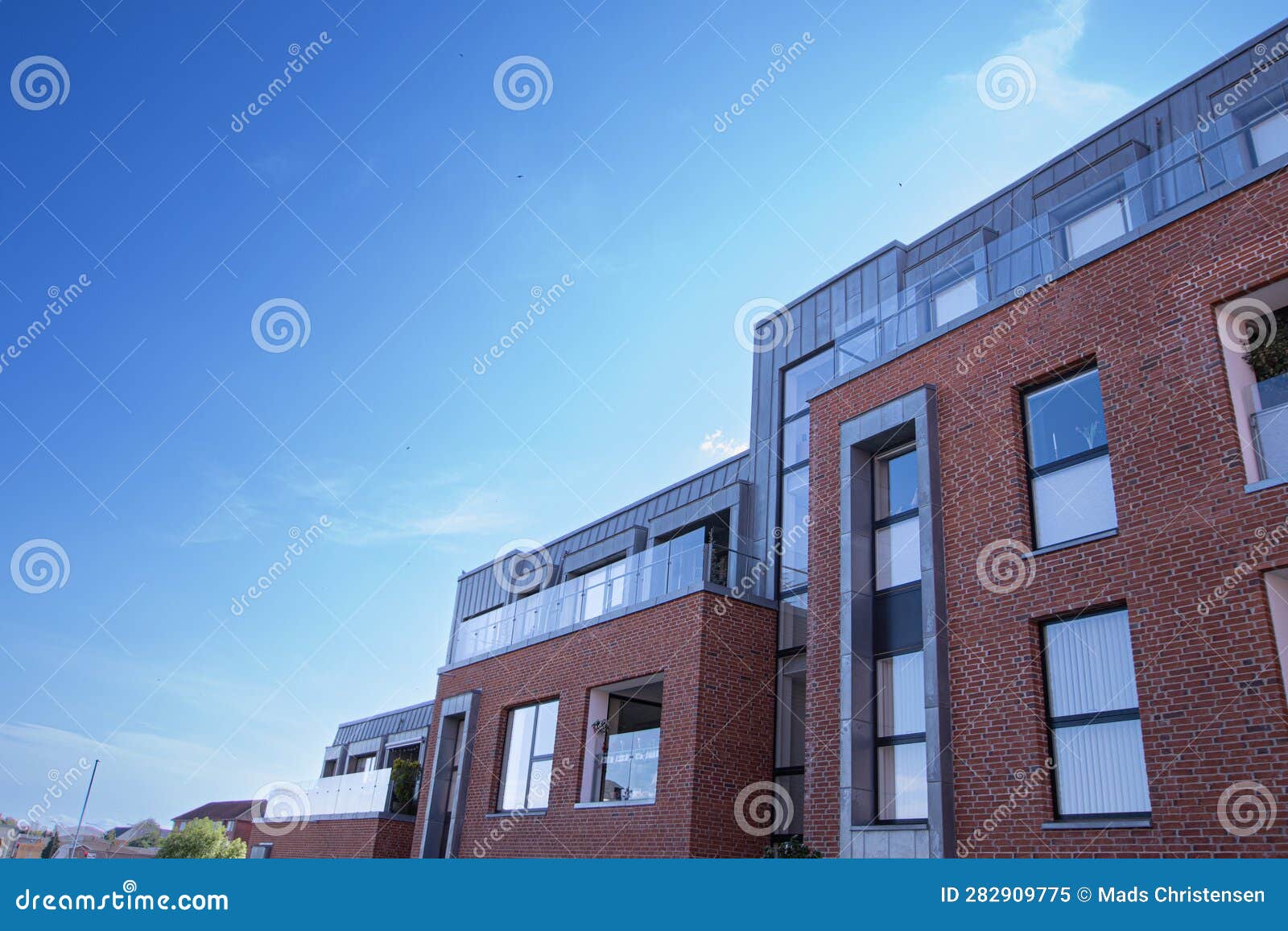 Anidado Dinamarca 22 De Junio De 2023 Moderno Edificio De Apartamentos ...