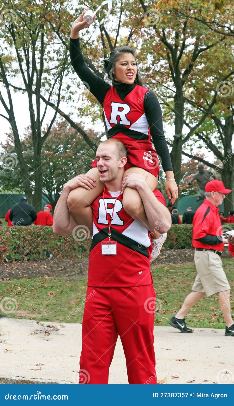 Animadoras de Rutgers fotografía editorial. Imagen de animadores - 27387357