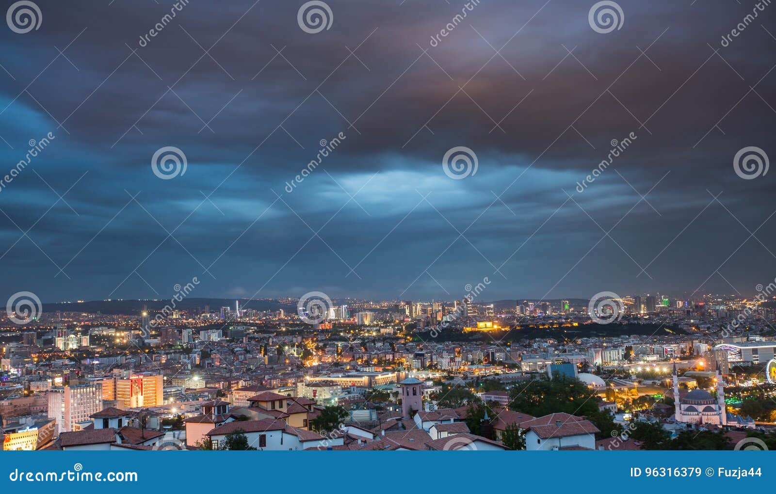 Ankara, Capitale Della Turchia, Vista Di Notte Immagine Stock ...