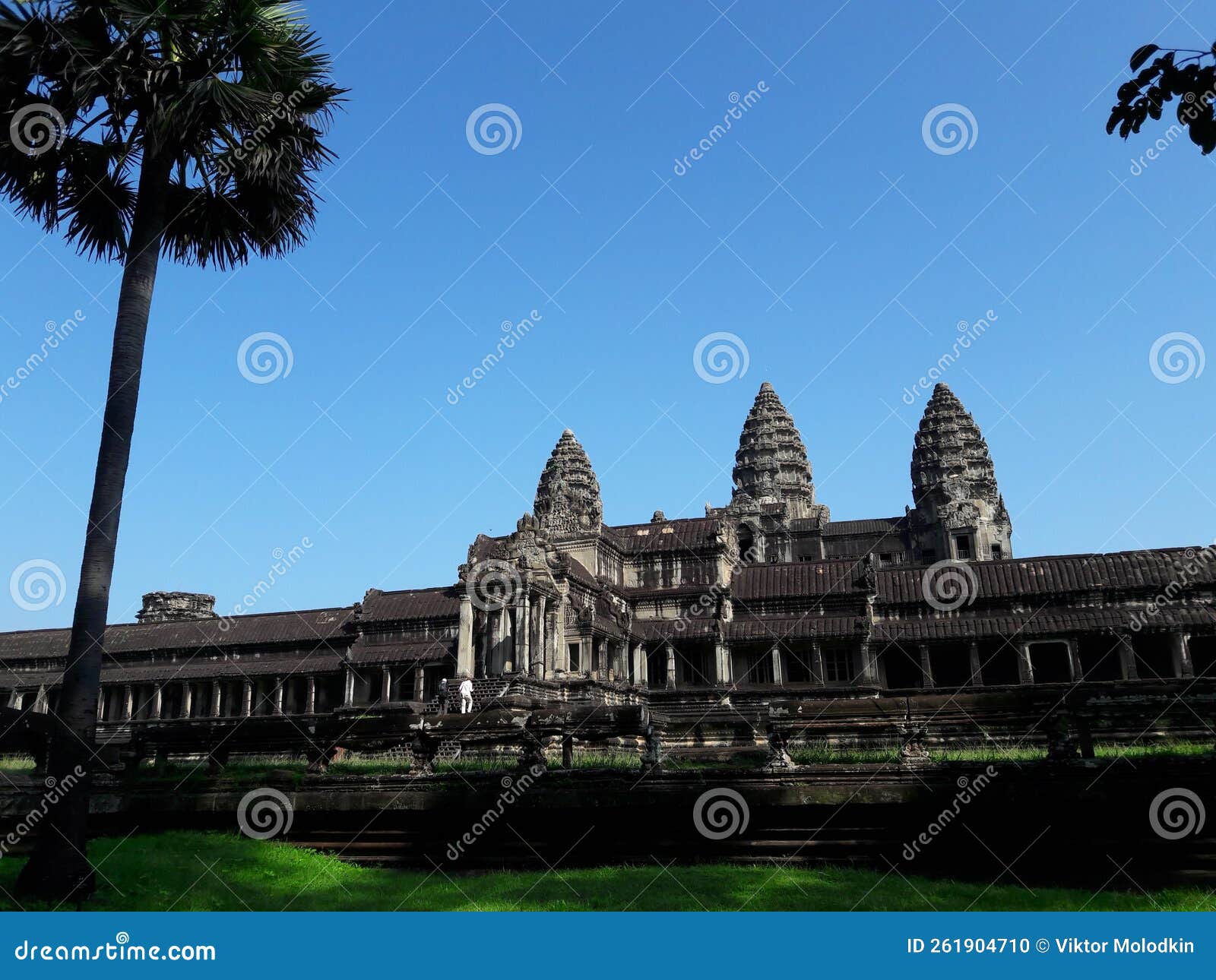 Ankor Wat View from Outside Stock Photo - Image of tourism, building ...