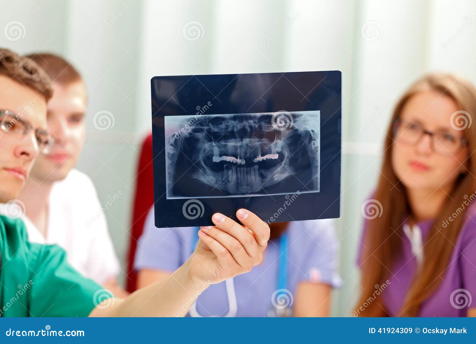 An?lisis de radiograf imagen de archivo. Imagen de consulta - 41924309