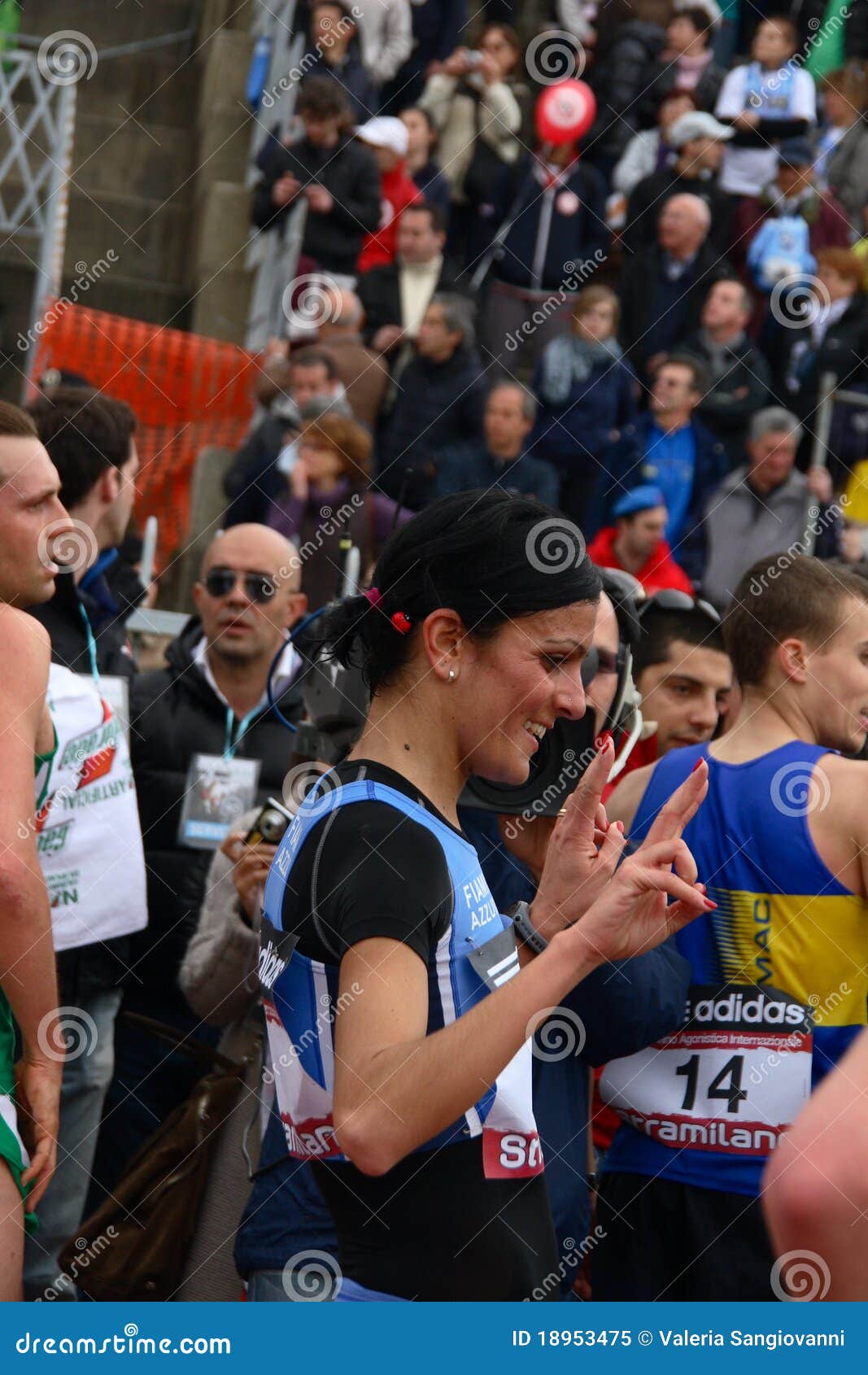 Anna Incerti editorial image. Image of crowd, exercise - 18953475