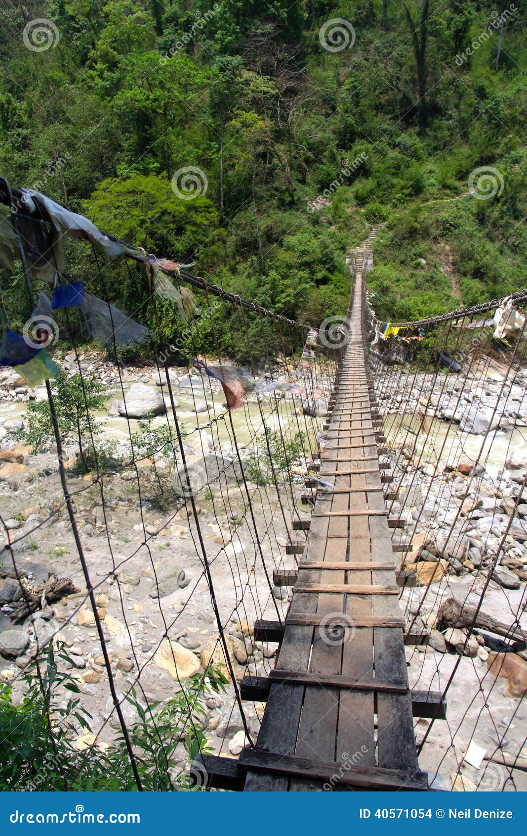 Annapurna bridge stock photo. Image of trekking, mountain - 40571054