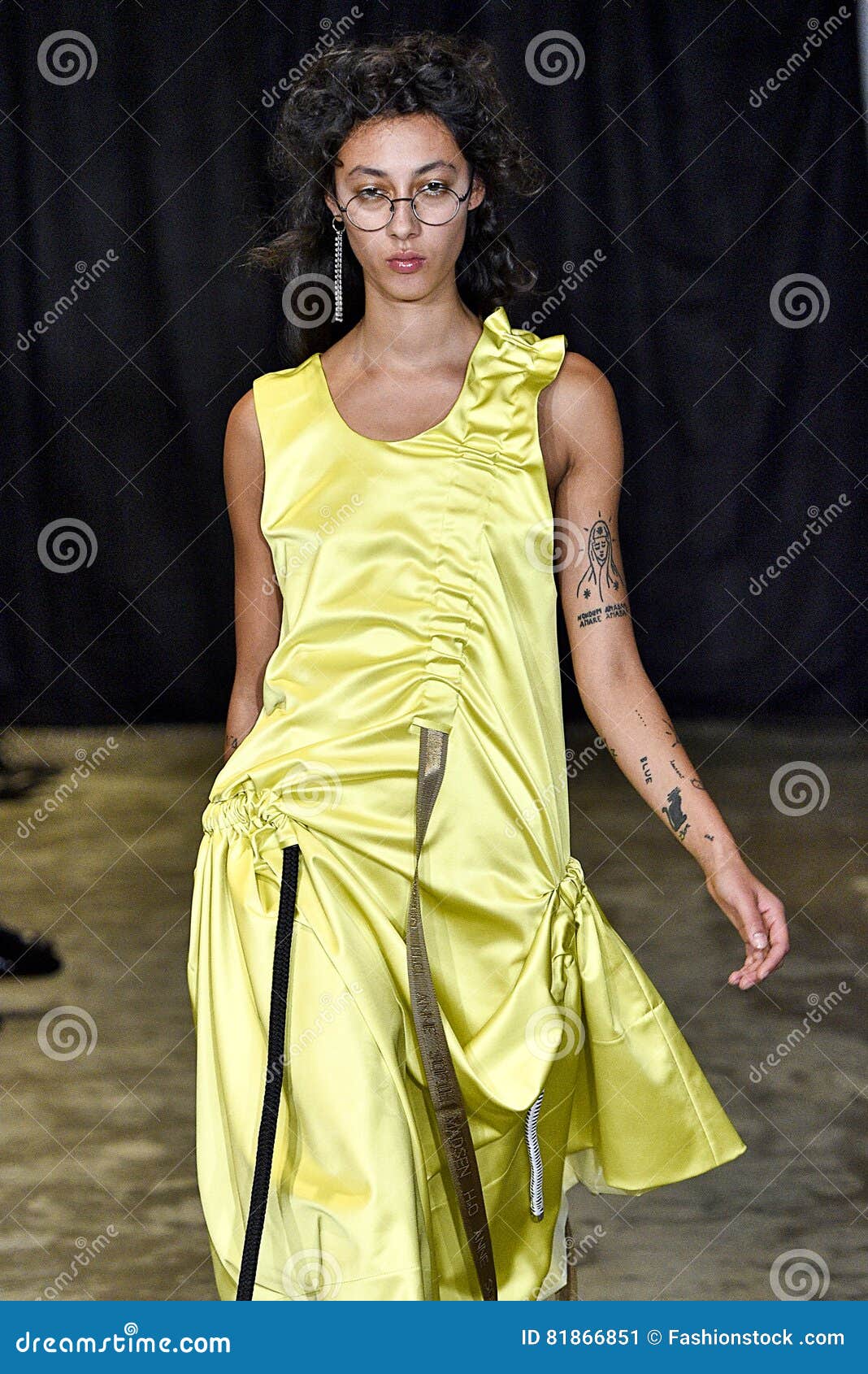 Anne-Sofie Madsen photo éditorial. Image du france, mode - 81866851