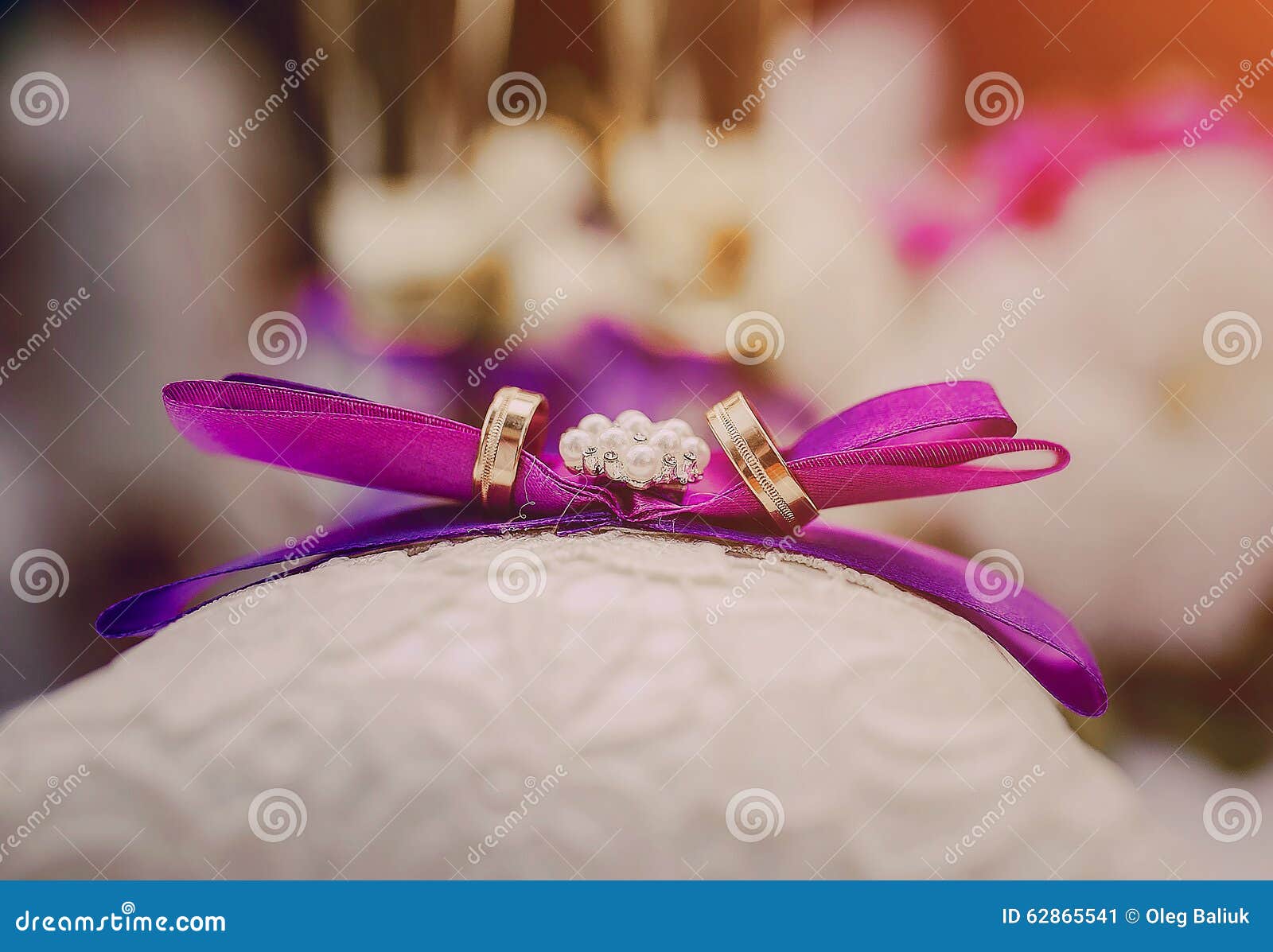 Anneaux de mariage HD image stock. Image du nature, adhérence - 62865541