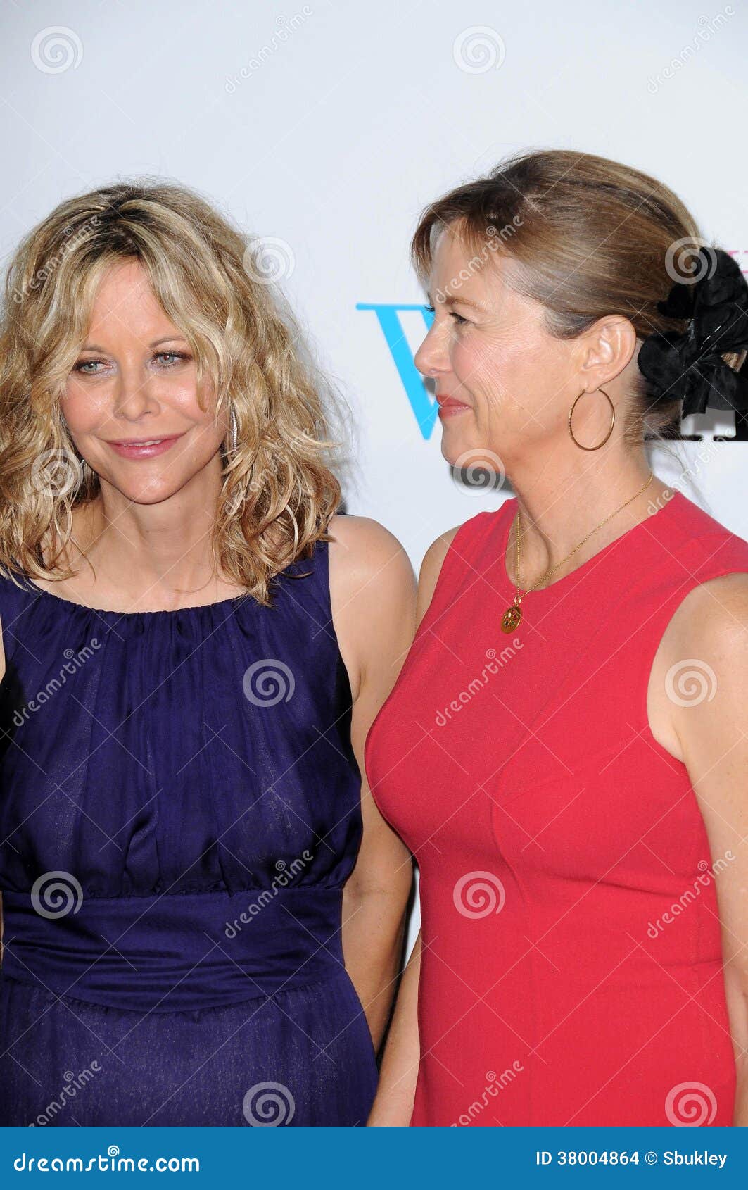 Annette Bening,Meg Ryan editorial stock image. Image of ryan - 38004864