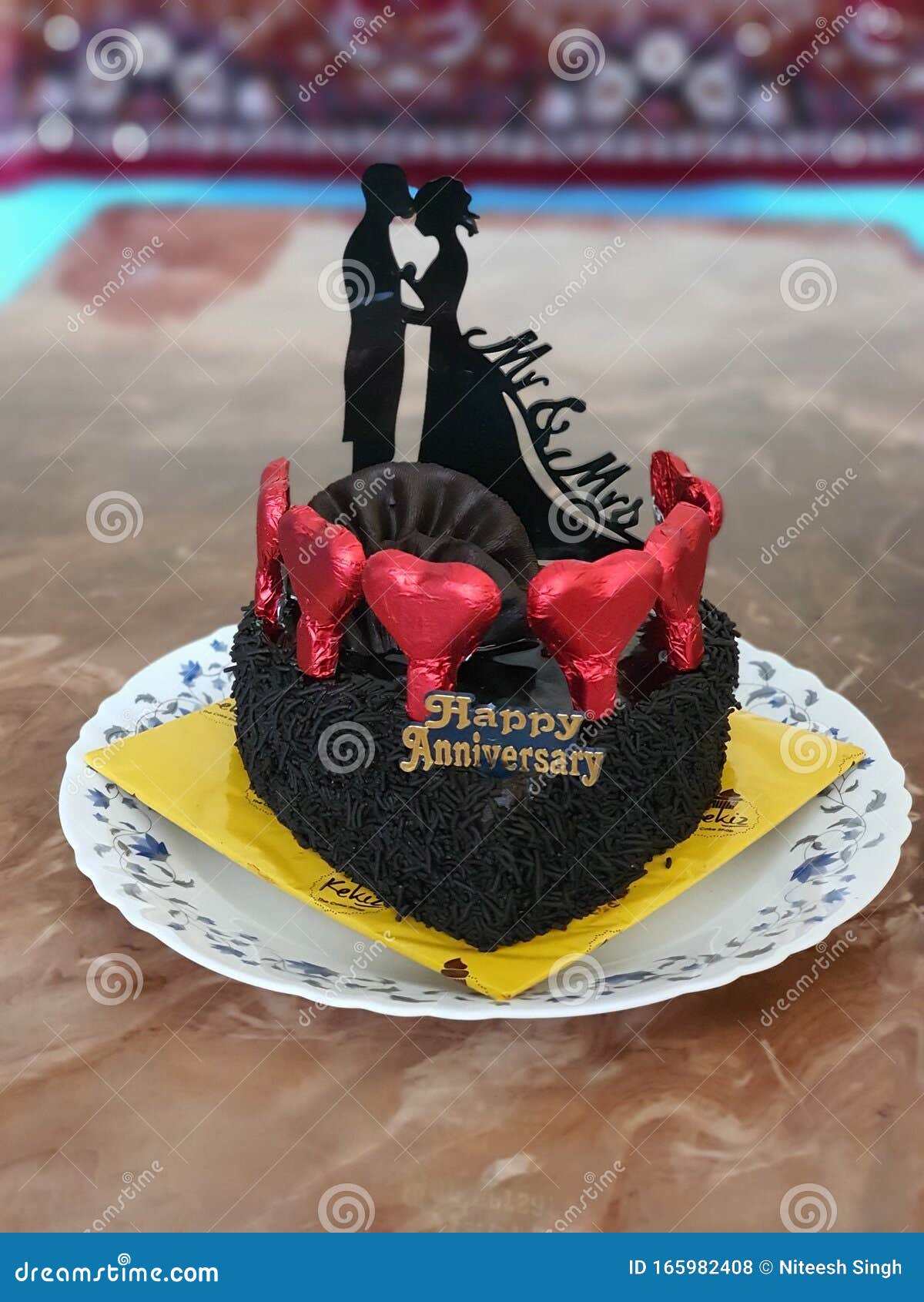 Anniversary designer cake stock photo. Image of occasions - 165982408
