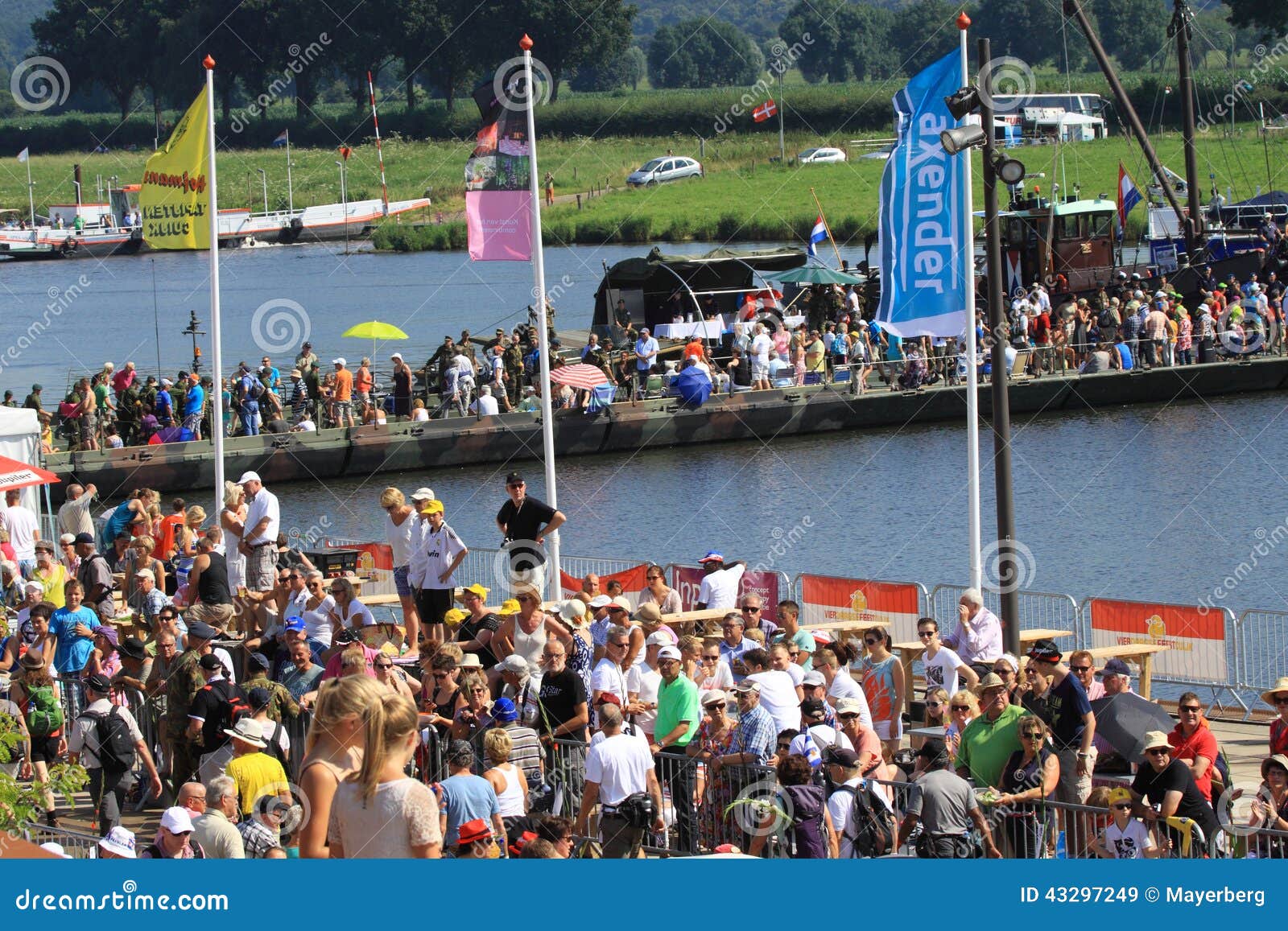 An Annually Recurring Large Walking Event Editorial Stock Image - Image ...