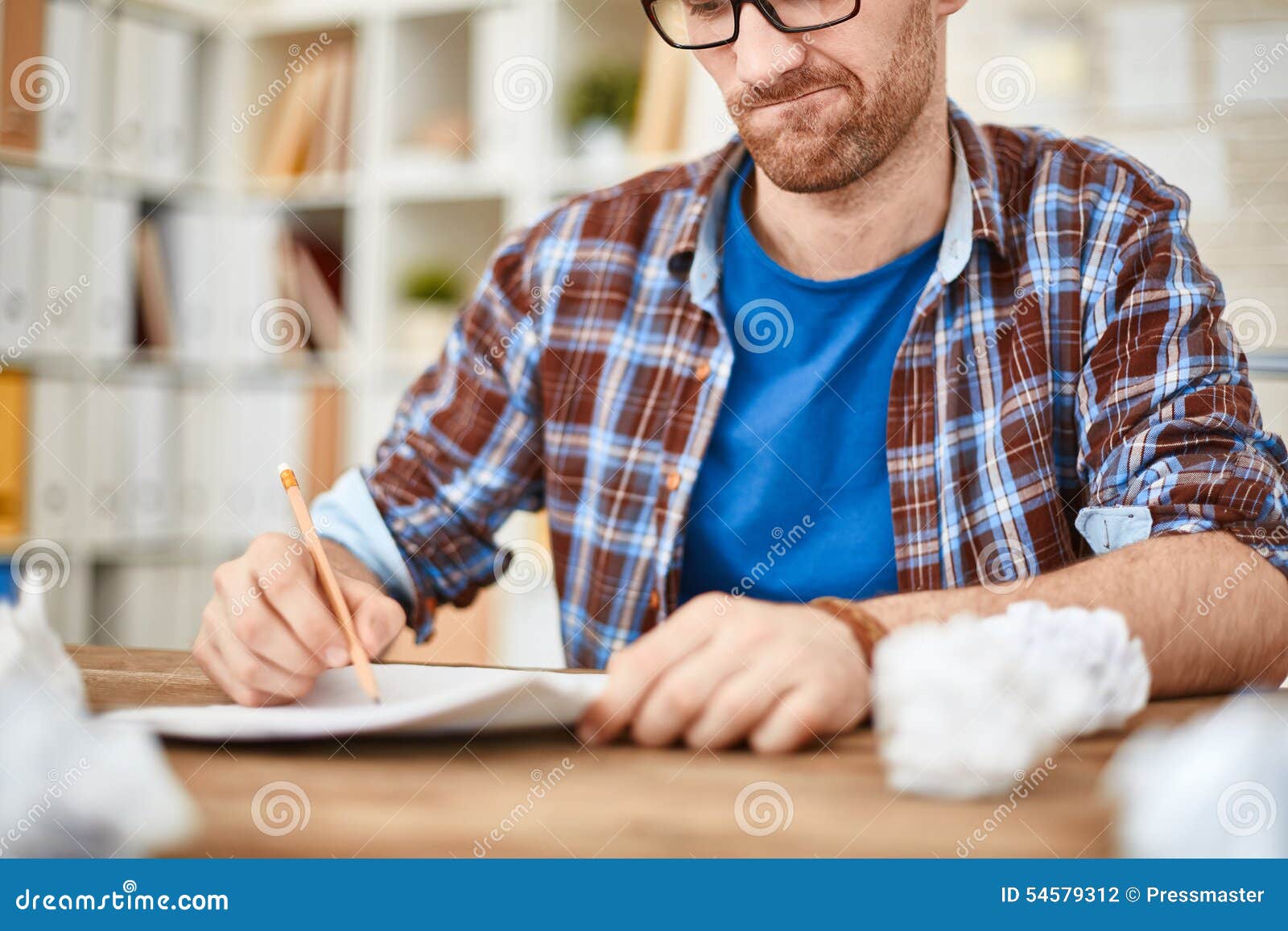 Anotar ideas foto de archivo. Imagen de persona, primer - 54579312