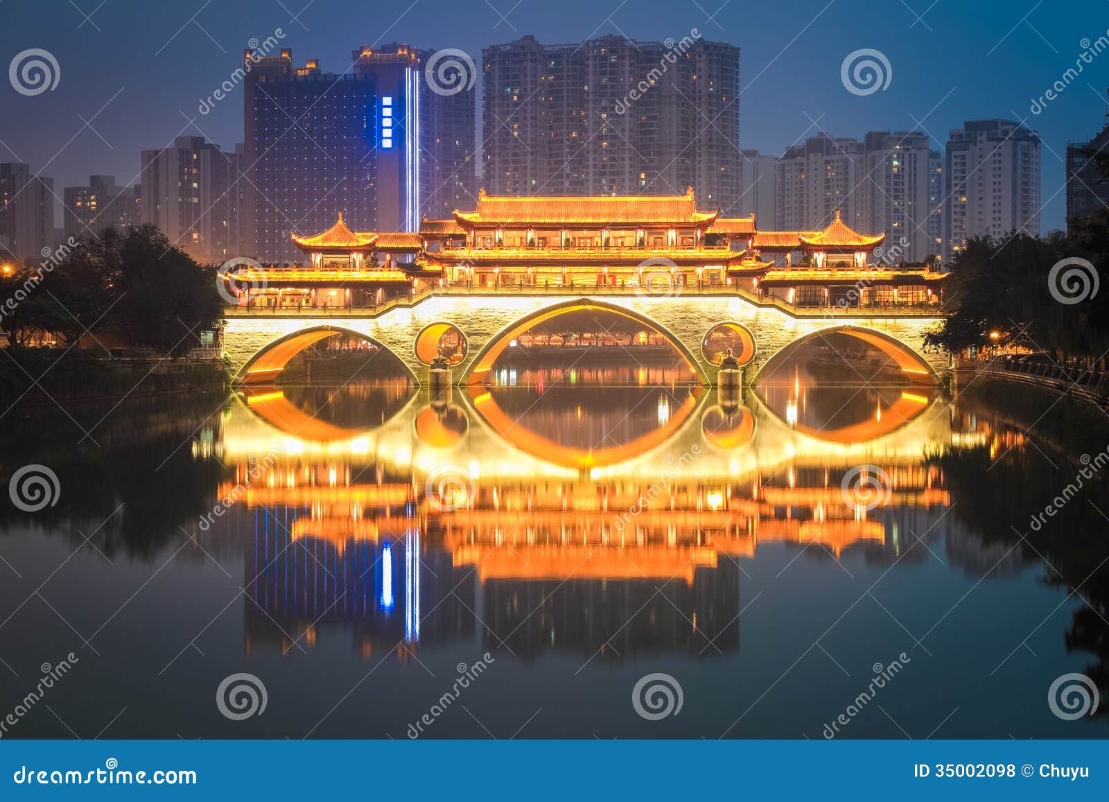 Anshun Bridge in Chengdu at Night Stock Photo - Image of gallery, park ...