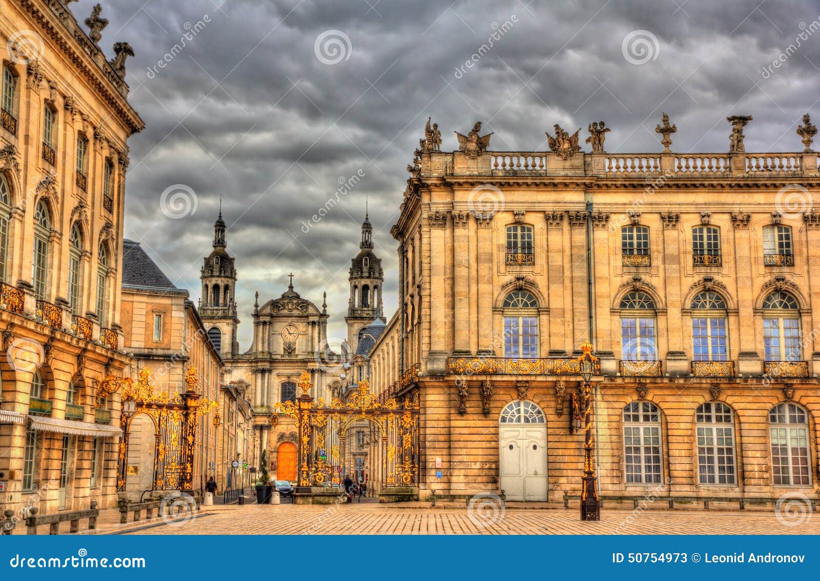 Ansicht Von Nancy Cathedral Vom Platz Stanislas Stockbild - Bild von ...