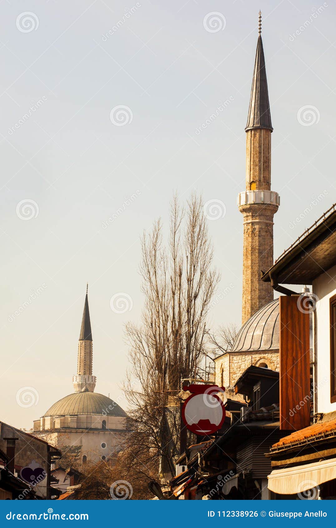 Ansicht Von Sarajevo-Moscheen Stockfoto - Bild von fromm, beten: 112338926