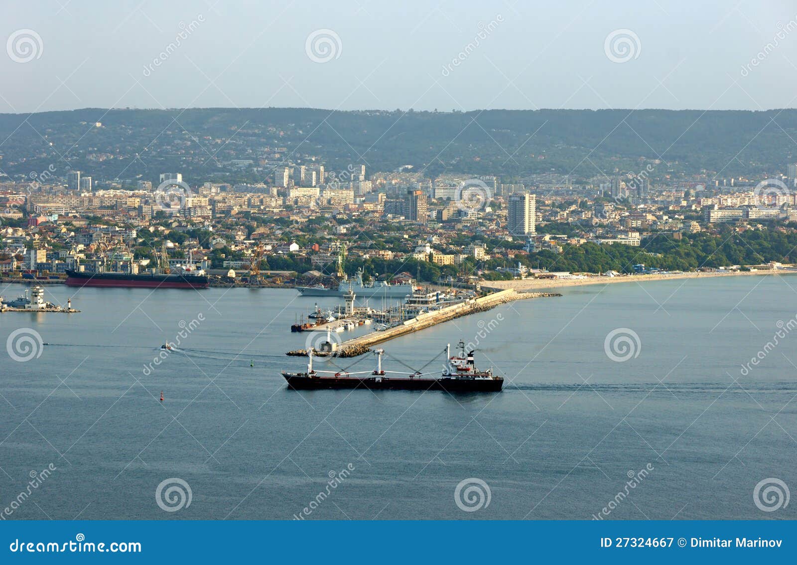 Ansicht von Varna stockbild. Bild von stadt, architektur - 27324667