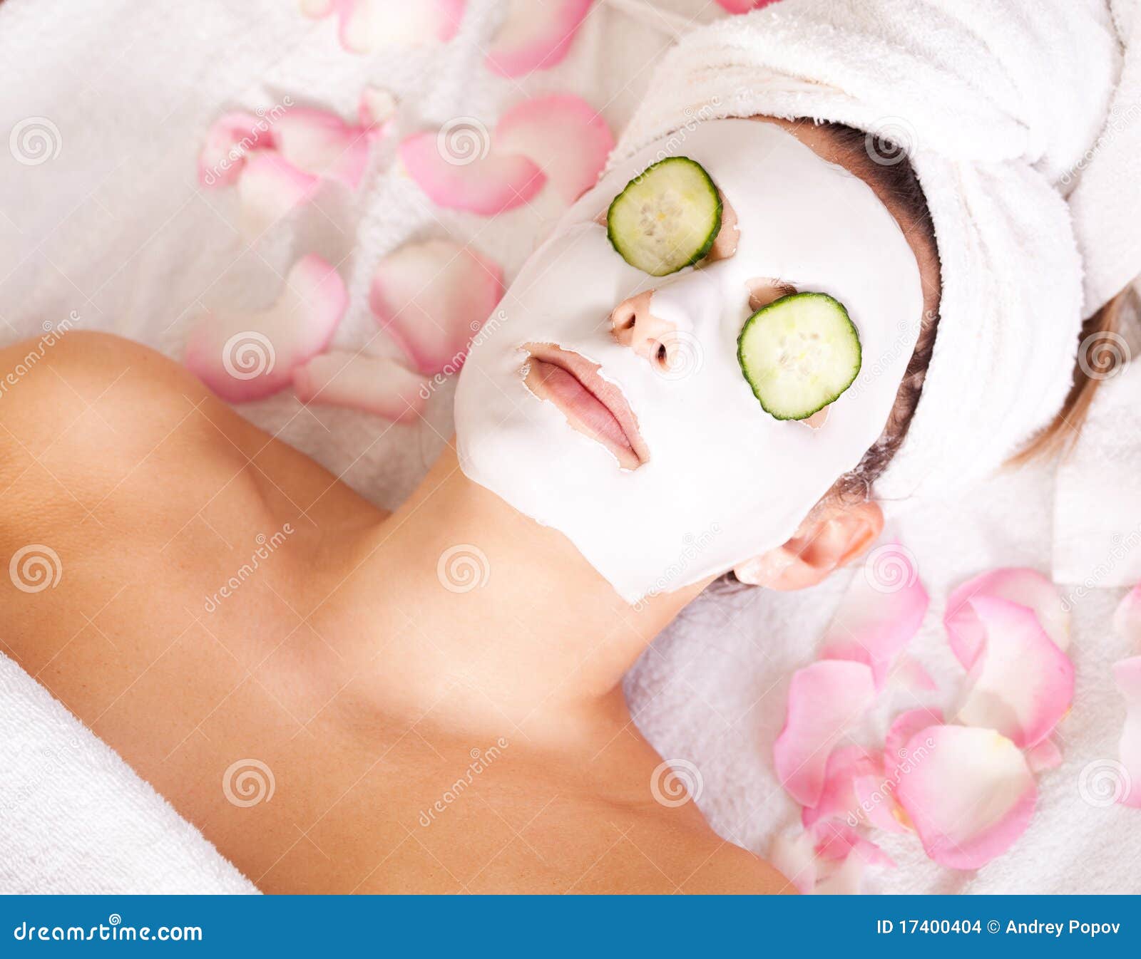 Ansikts- maskering arkivfoto. Bild av brunnsort, kondition - 17400404