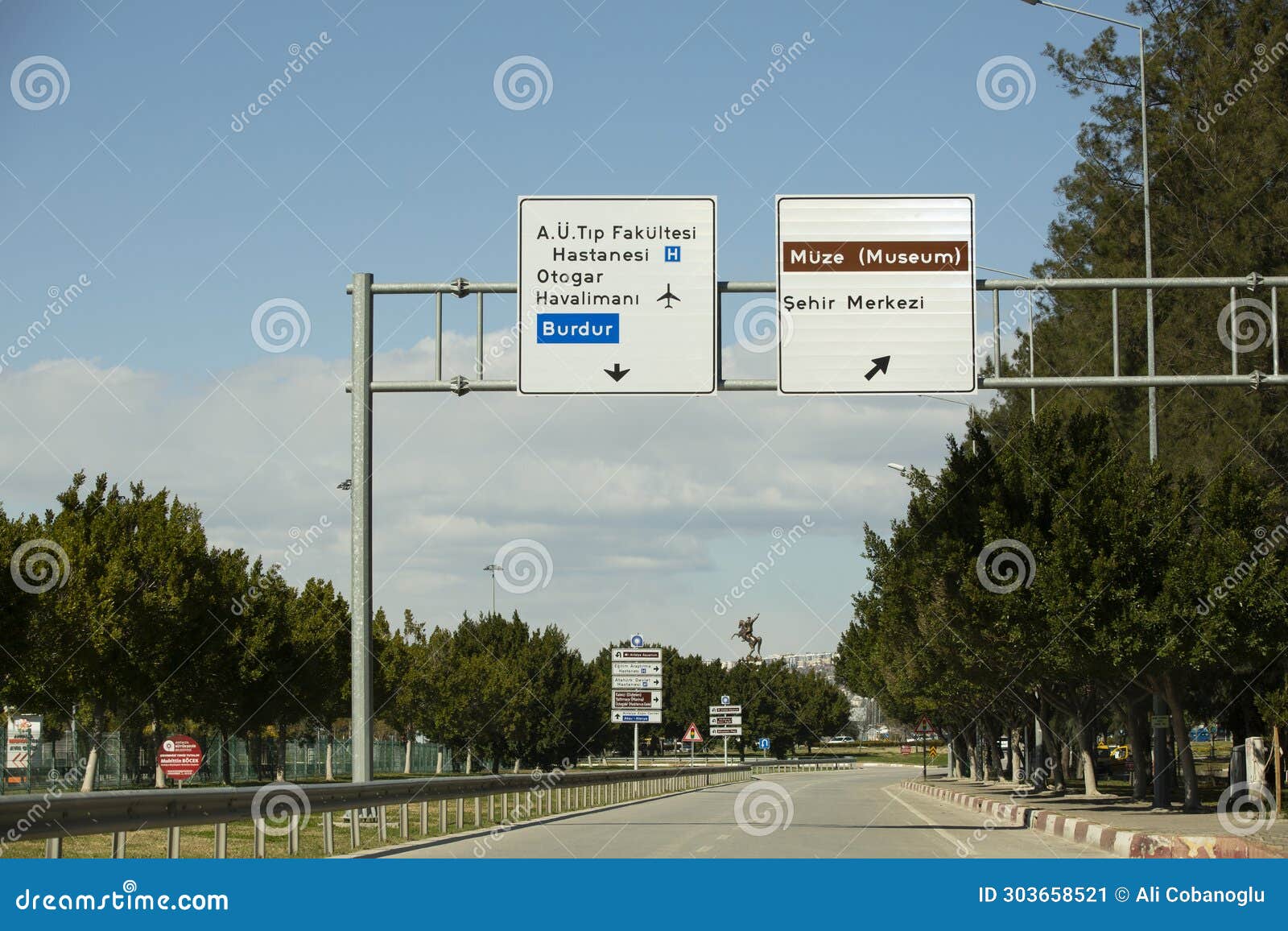 Antalya Turkey - 03 11 2020: City Road Signs in Turkey Editorial Photo ...