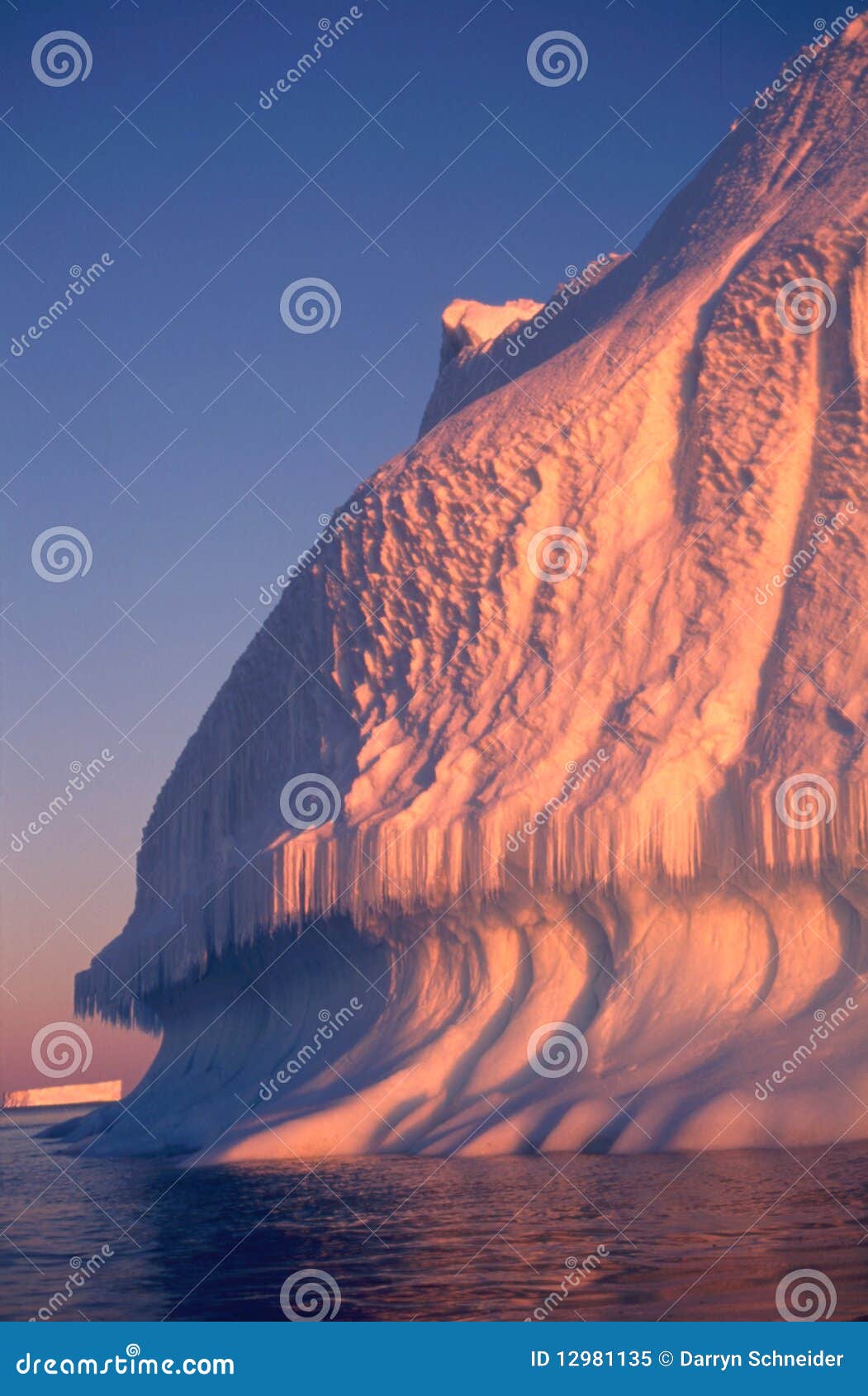 Antarctic Iceberg at Sunset Stock Image - Image of sunset, ocean: 12981135