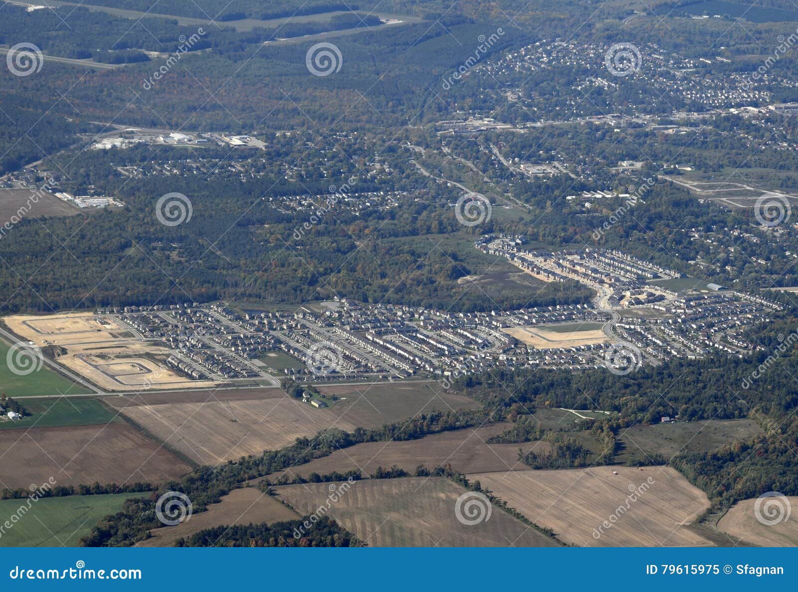Antena de Angus Ontario imagen de archivo. Imagen de edificio - 79615975