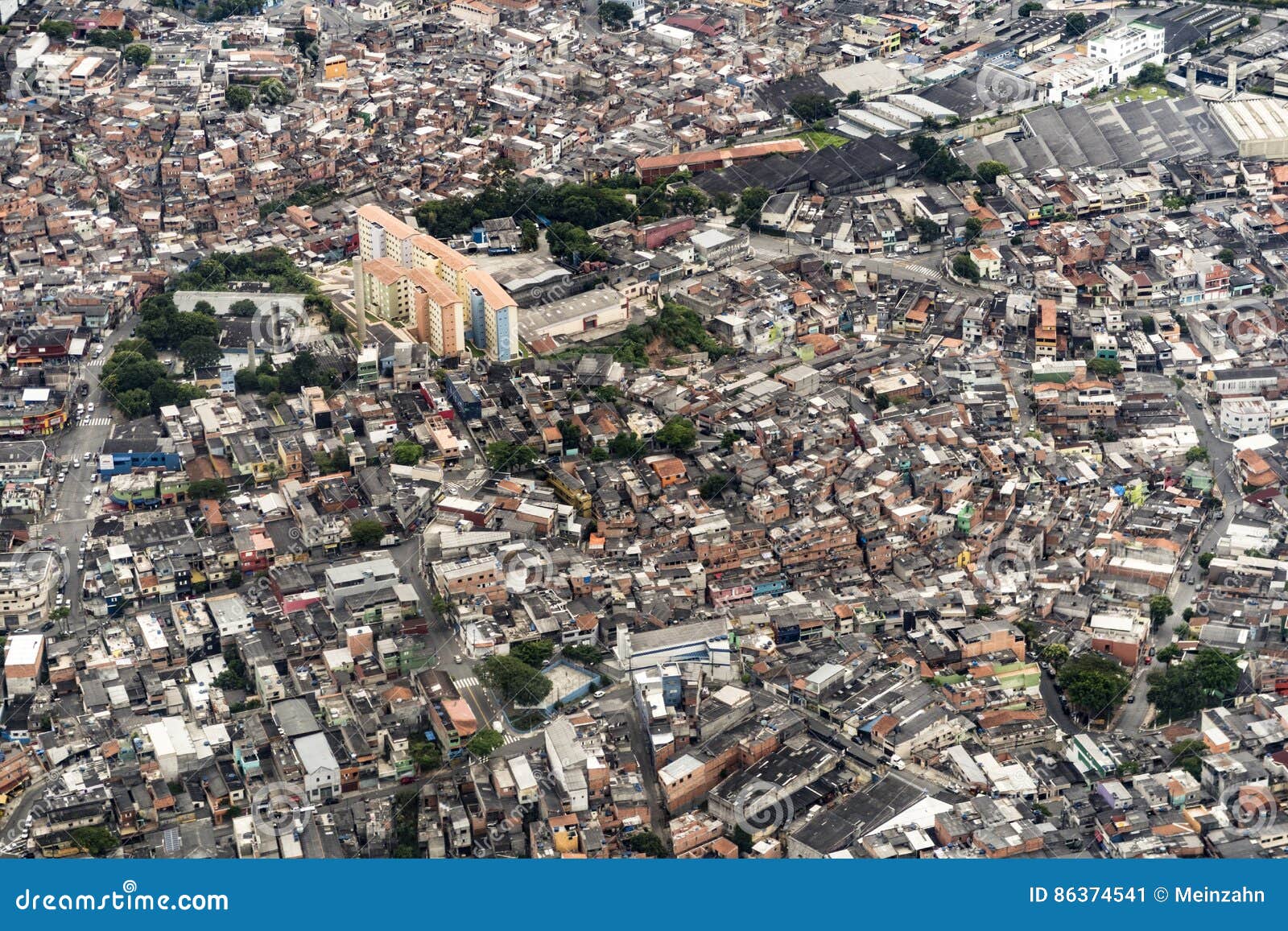 Antena De Un Suburbio De Rio De Janeiro Imagen de archivo - Imagen de ...
