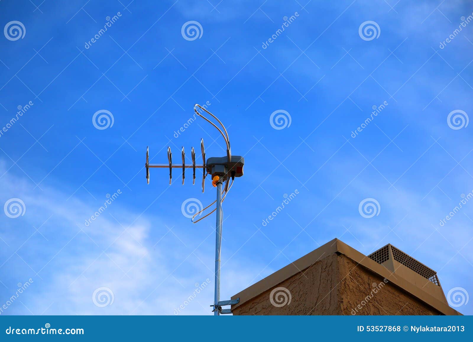 Antenna For Receiving And Transmitting Electromagnetic Waves Can Be ...