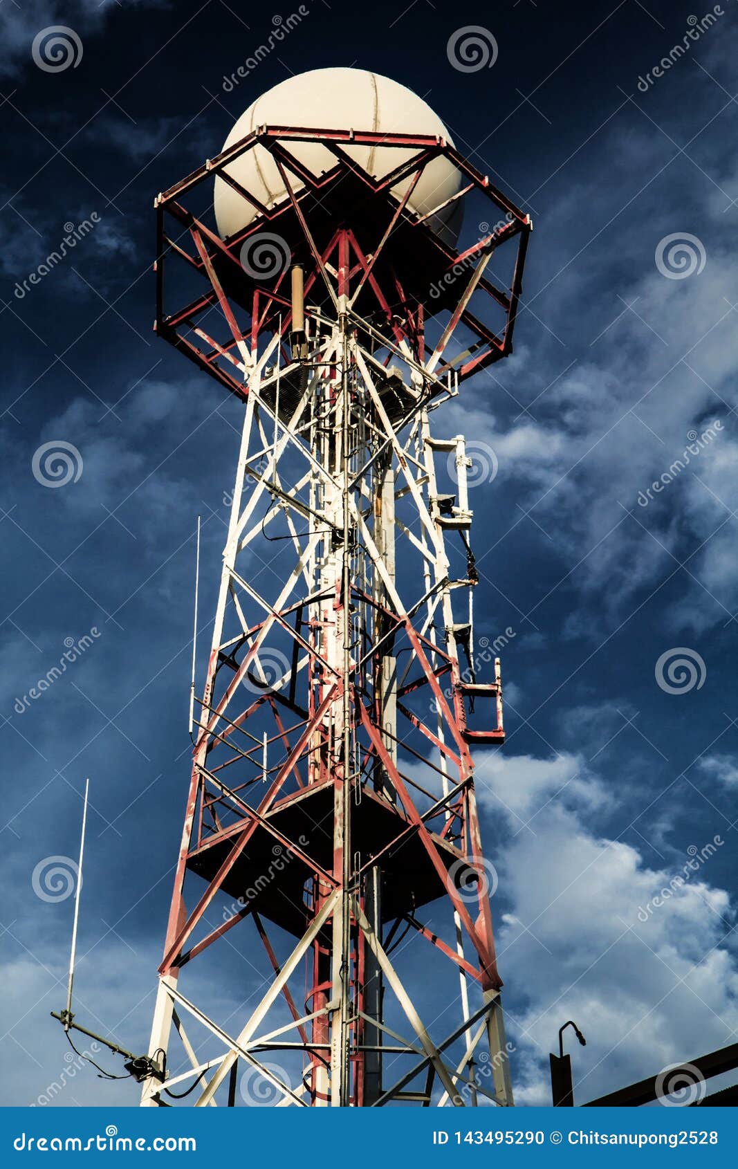 Antenna At Offshore Oil And Gas Wellhead Remote Platform For ...